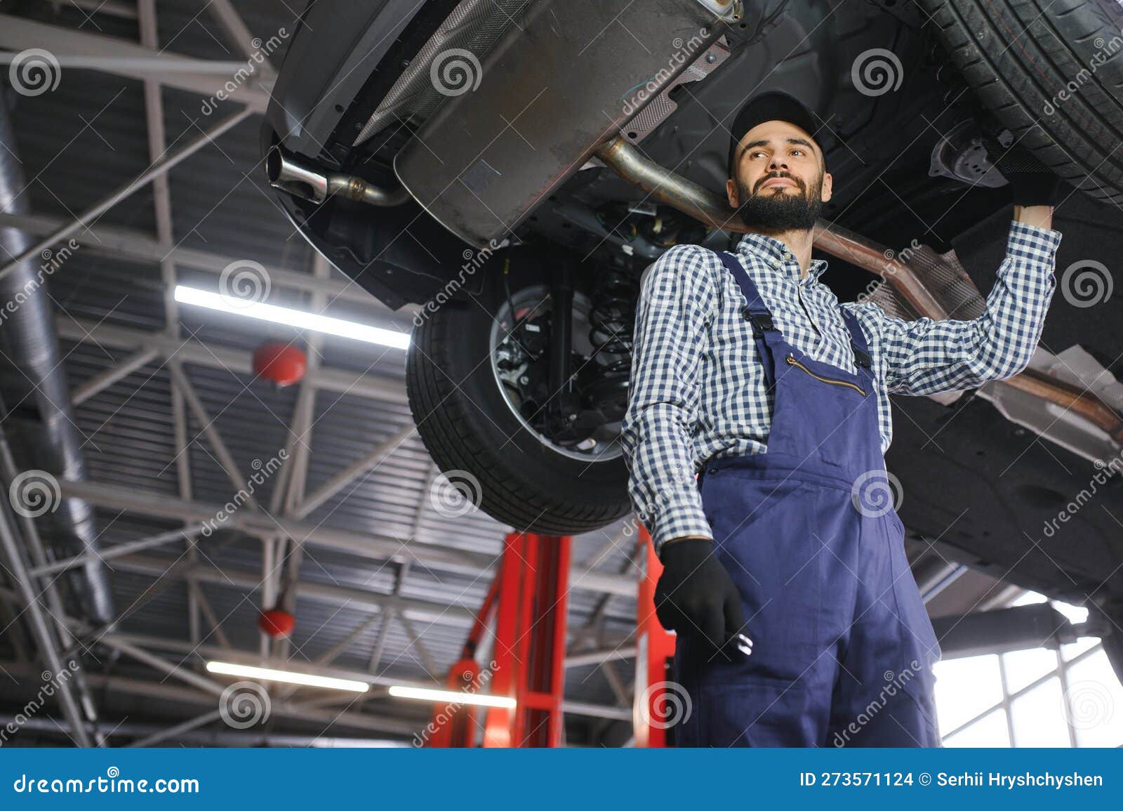 Auto Mechanic Working at Auto Repair Shop Stock Photo - Image of ...