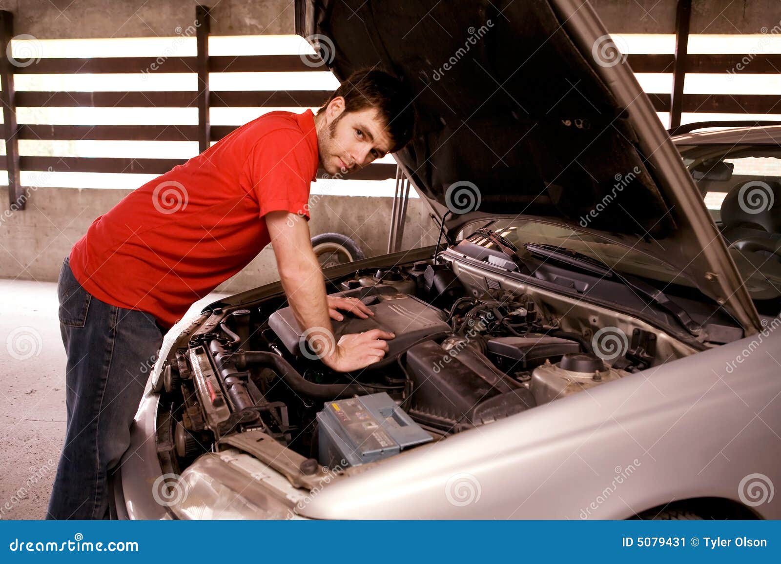 Auto-Reparatur stockbild. Bild von listen, verlegenheit - 5079431