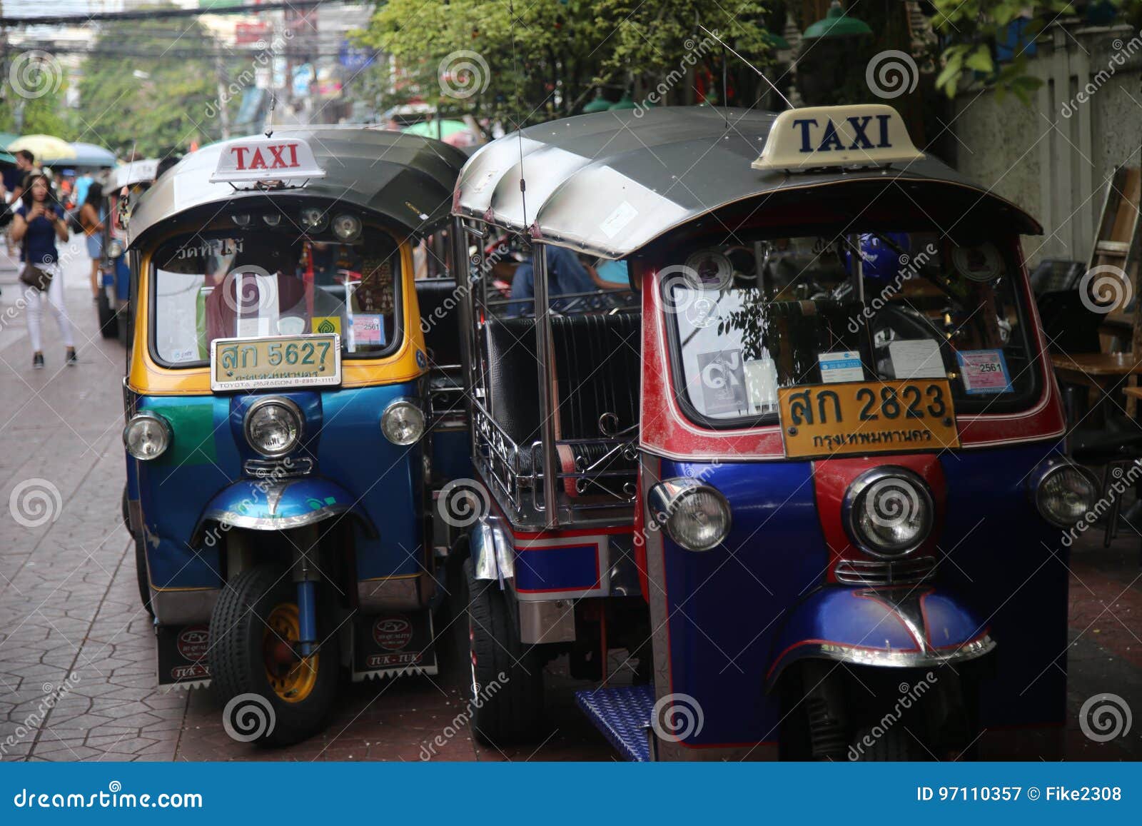 Tuk Tuks in Bangkok, Thailand Editorial Photography - Image of tilt ...