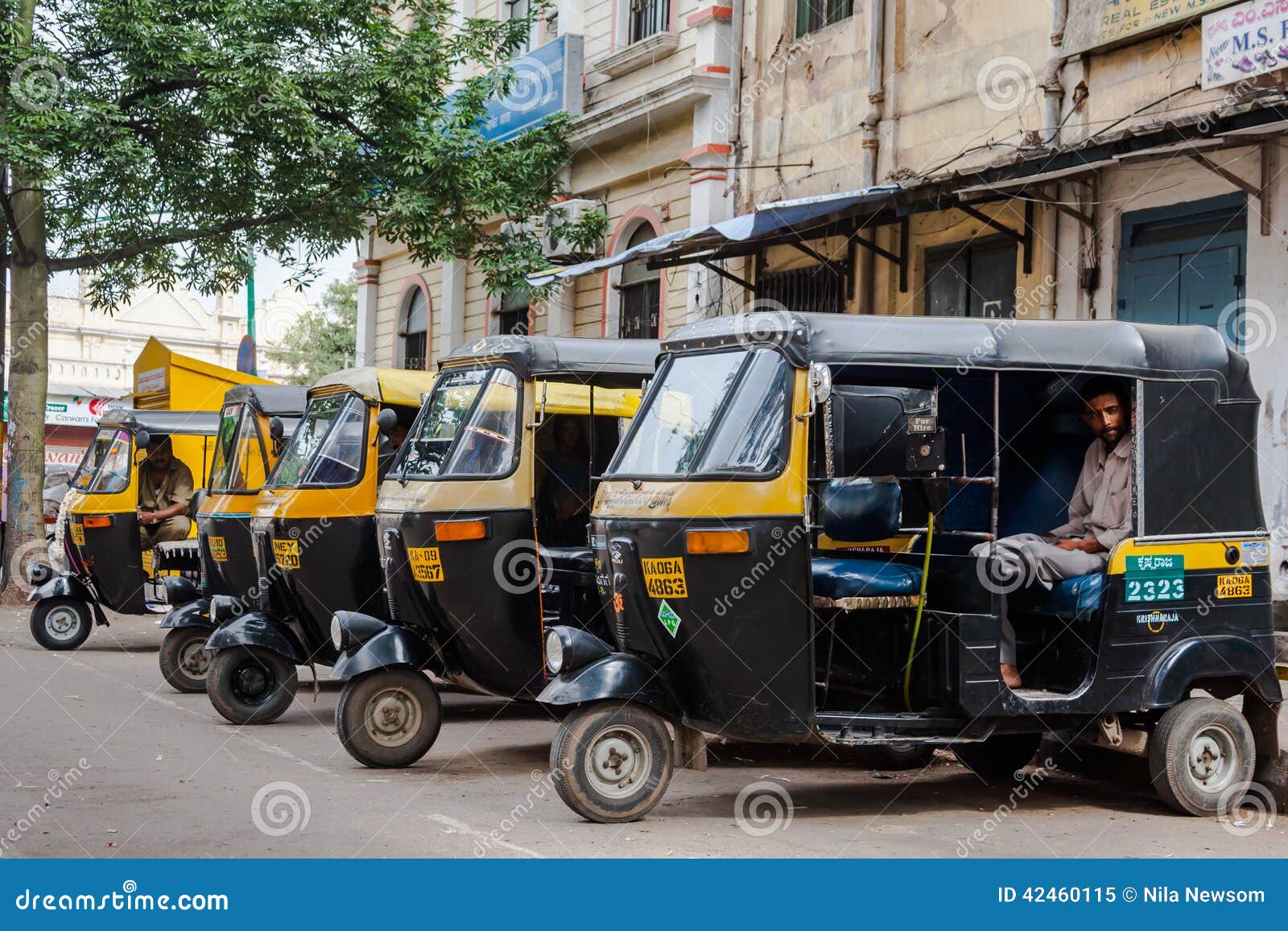 Auto Rickshaws editorial image. Image of autorickshaw - 42460115
