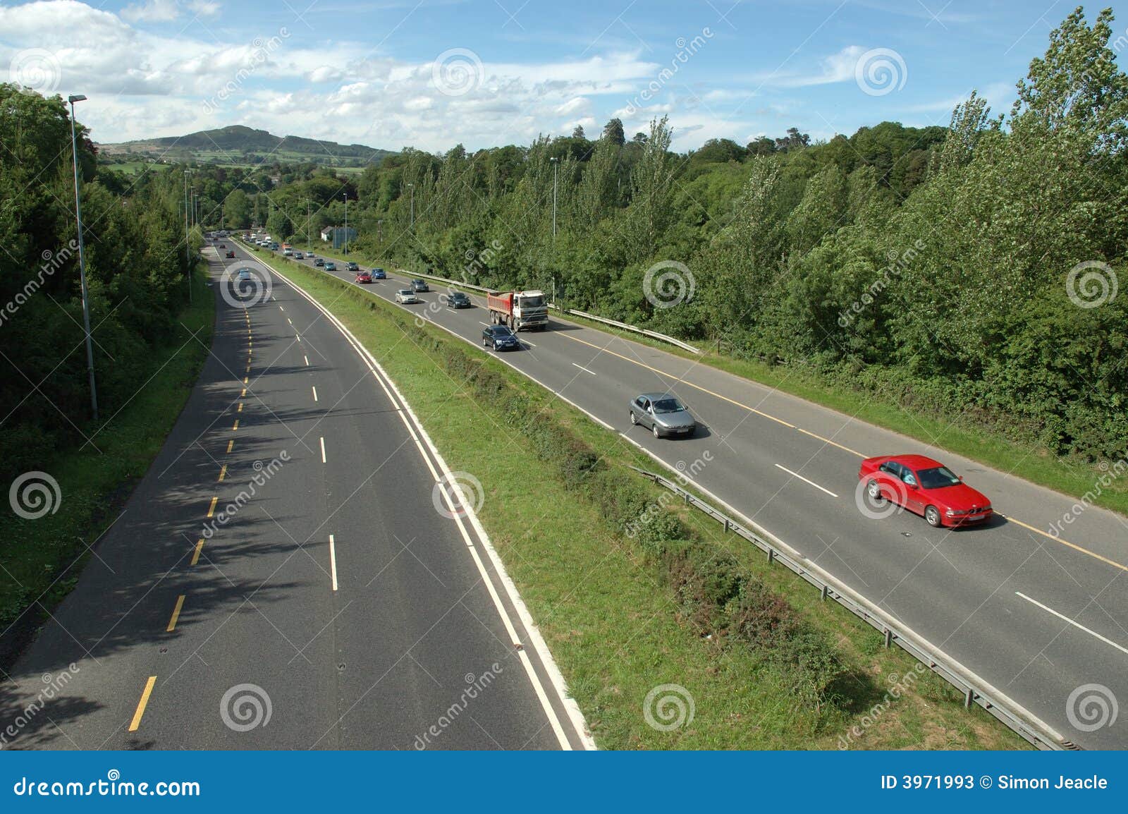 Auto's op Autosnelweg stock afbeelding. Image of gaan - 3971993