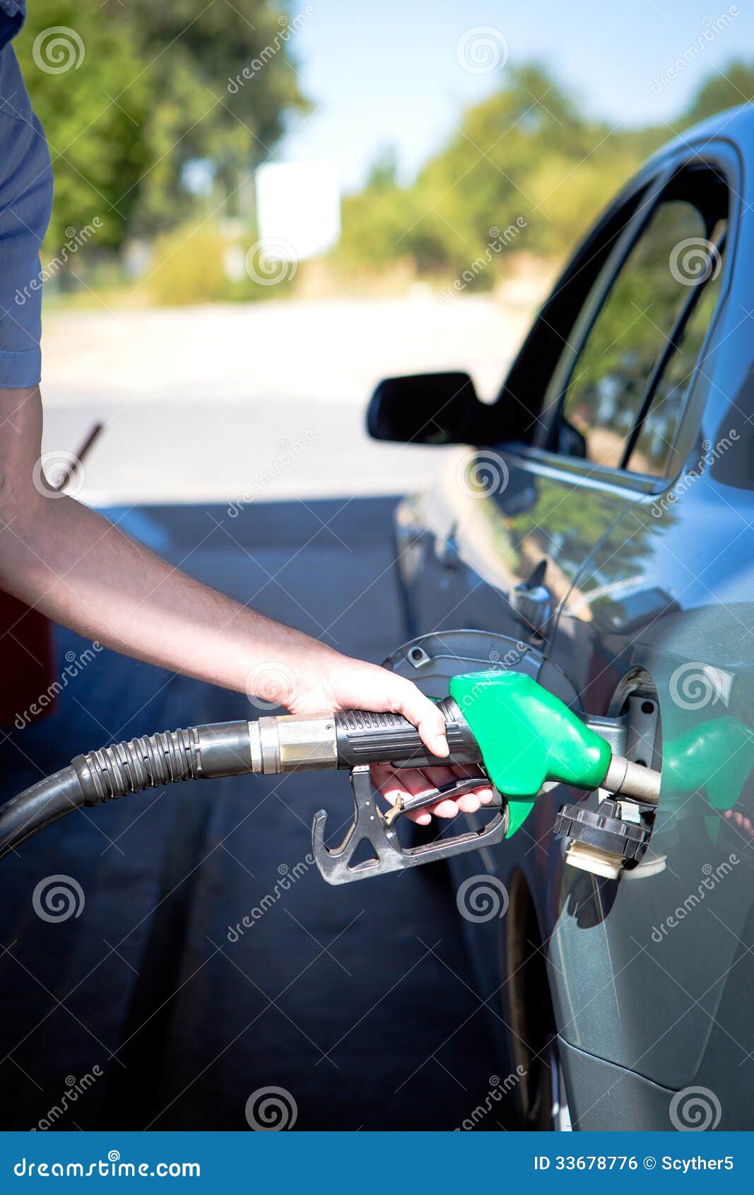 Auto tanken wieder stockfoto. Bild von tanken, reise - 33678776