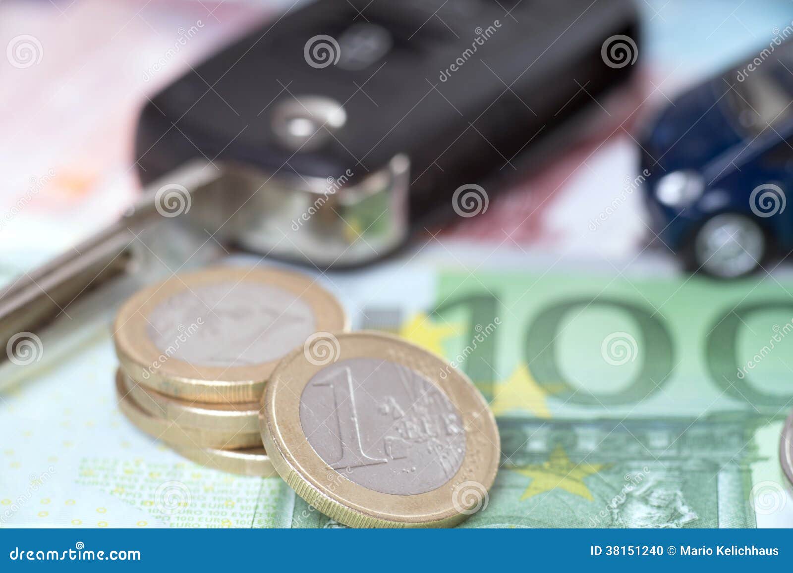 Auto und Geld stockfoto. Bild von automobil, tasten, ausgaben - 38151240