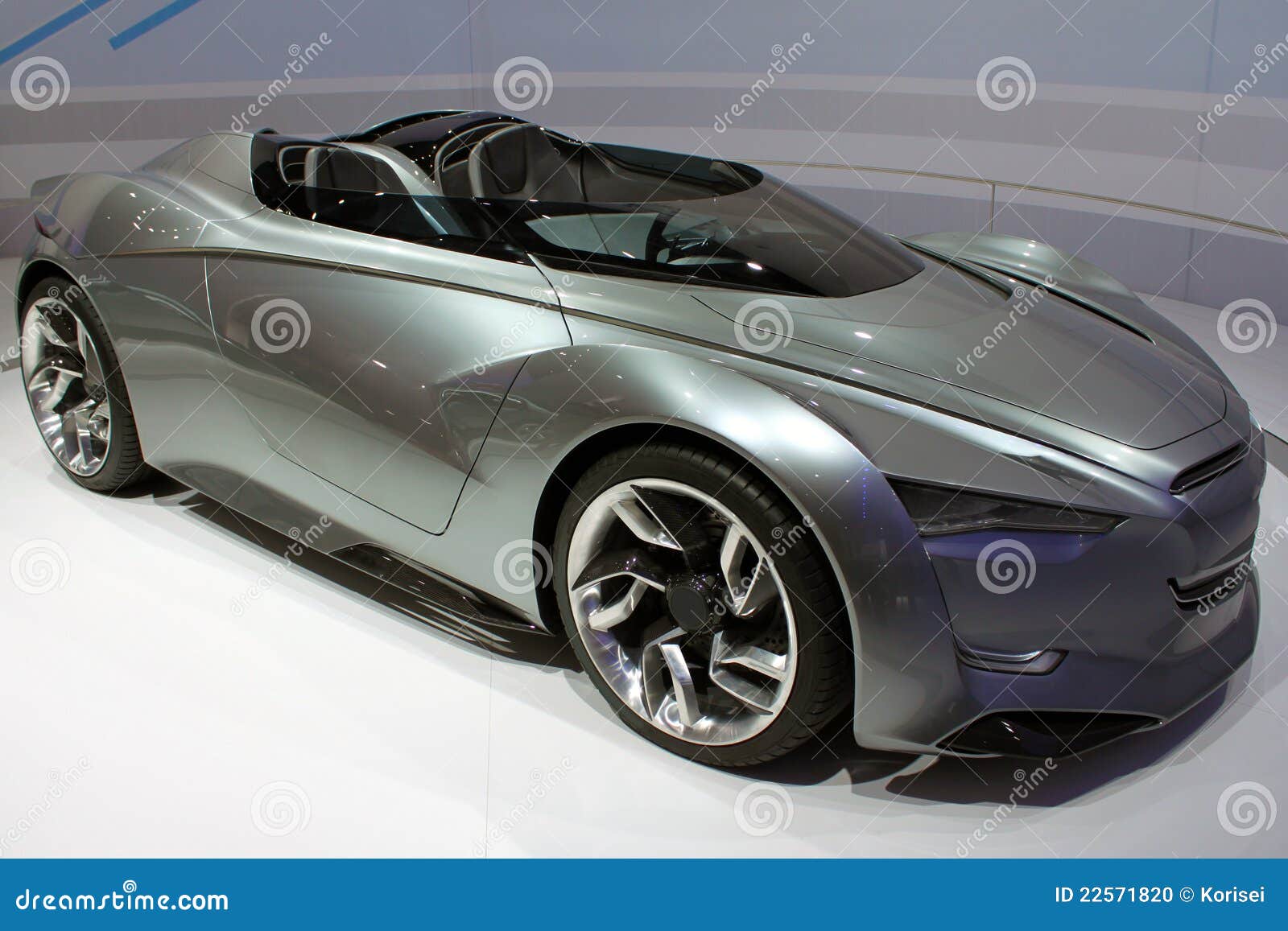 Auto van de toekomst stock foto. Image of afgehakt, metaal - 22571820