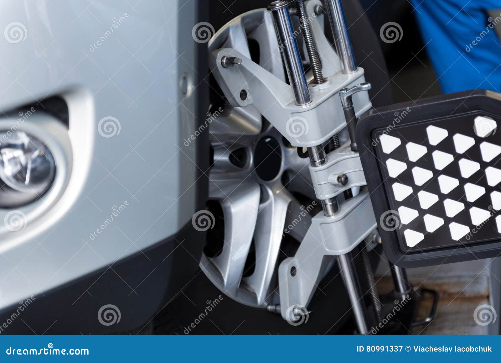 Auto Wheel Fixed in Alignment Machine Clap Stock Image - Image of ...