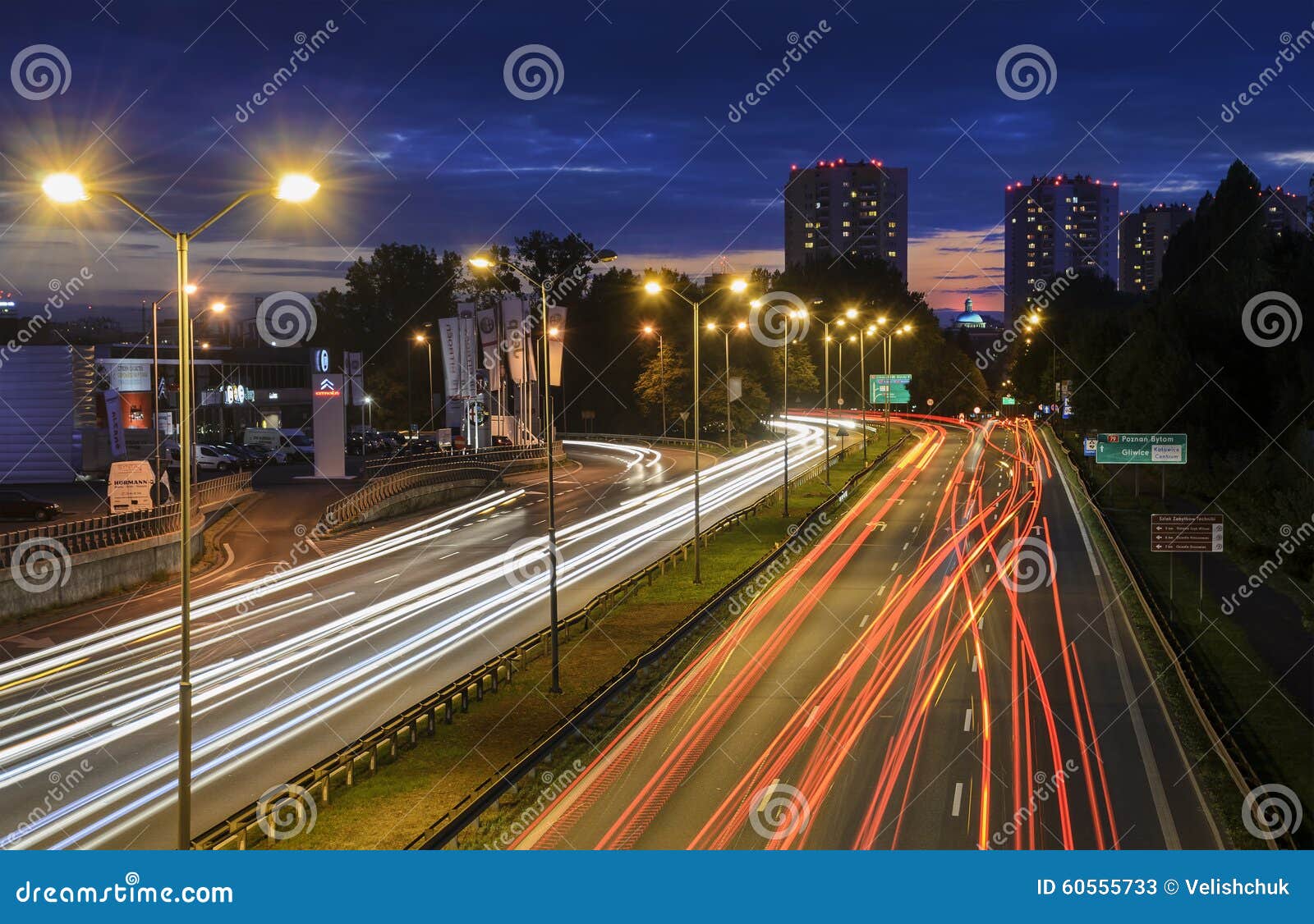Autobahn in Katowice, Polen am Abend Redaktionelles Stockfoto - Bild ...