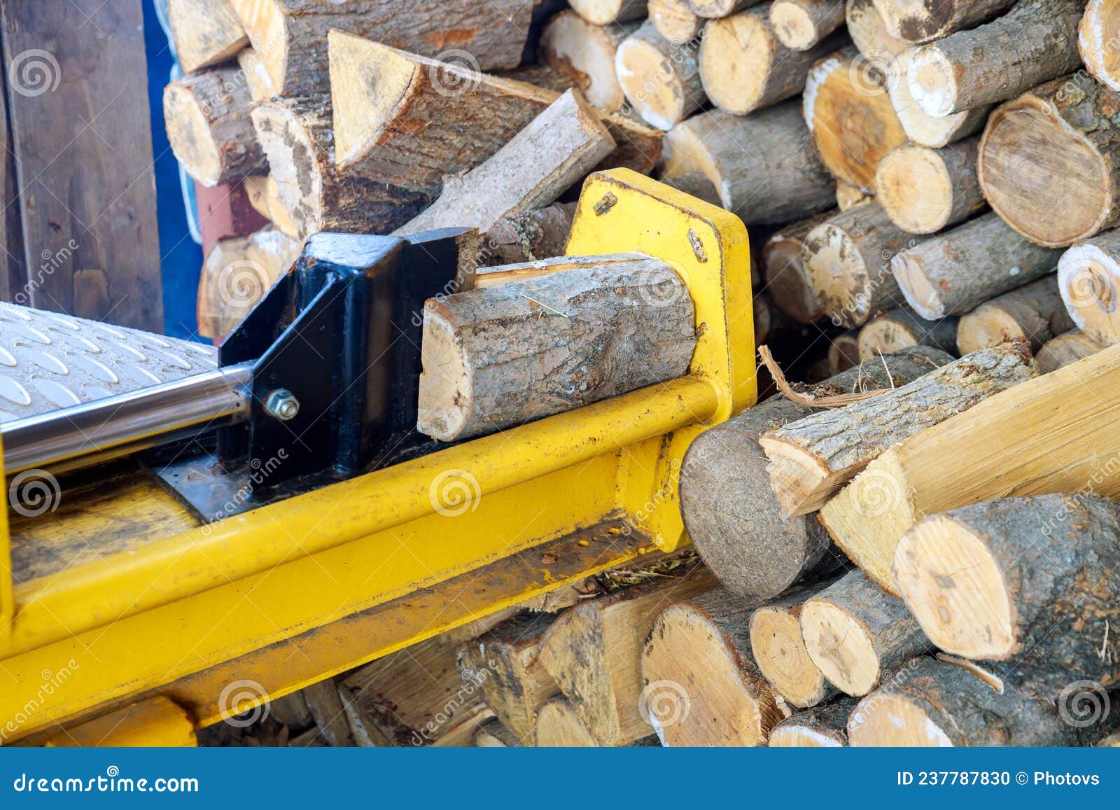 Automated Splitter Machine Equipment by Splitting Firewood Logs Stock ...