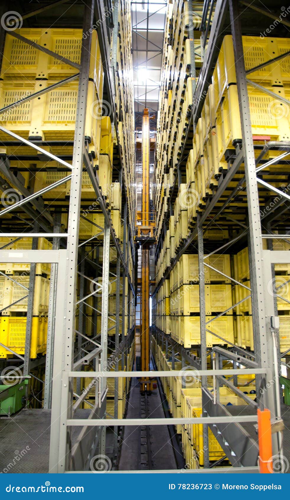 Automated warehouse stock image. Image of heavy, control - 78236723