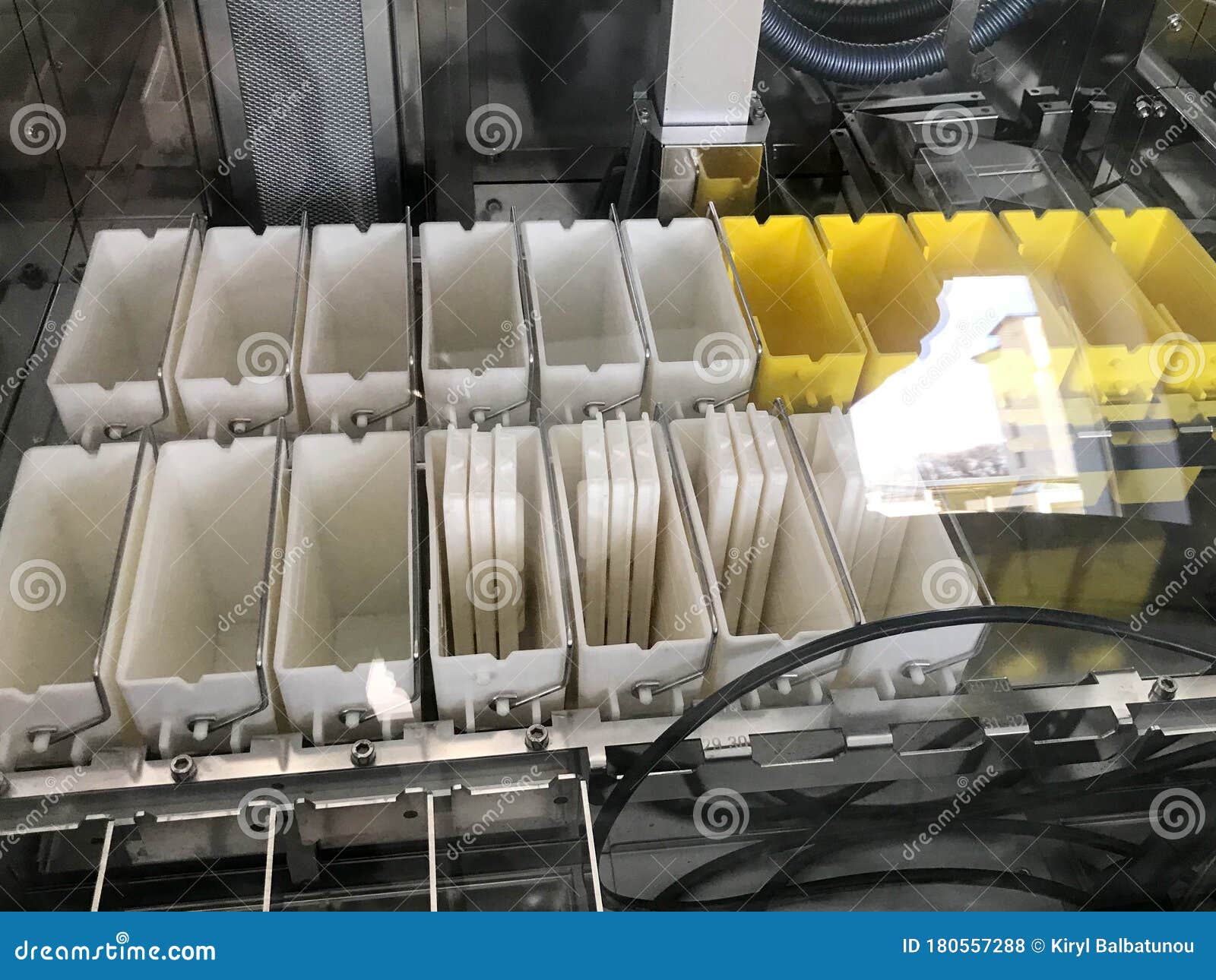 An Automatic Apparatus for Multicolor Staining, Supports Standard ...