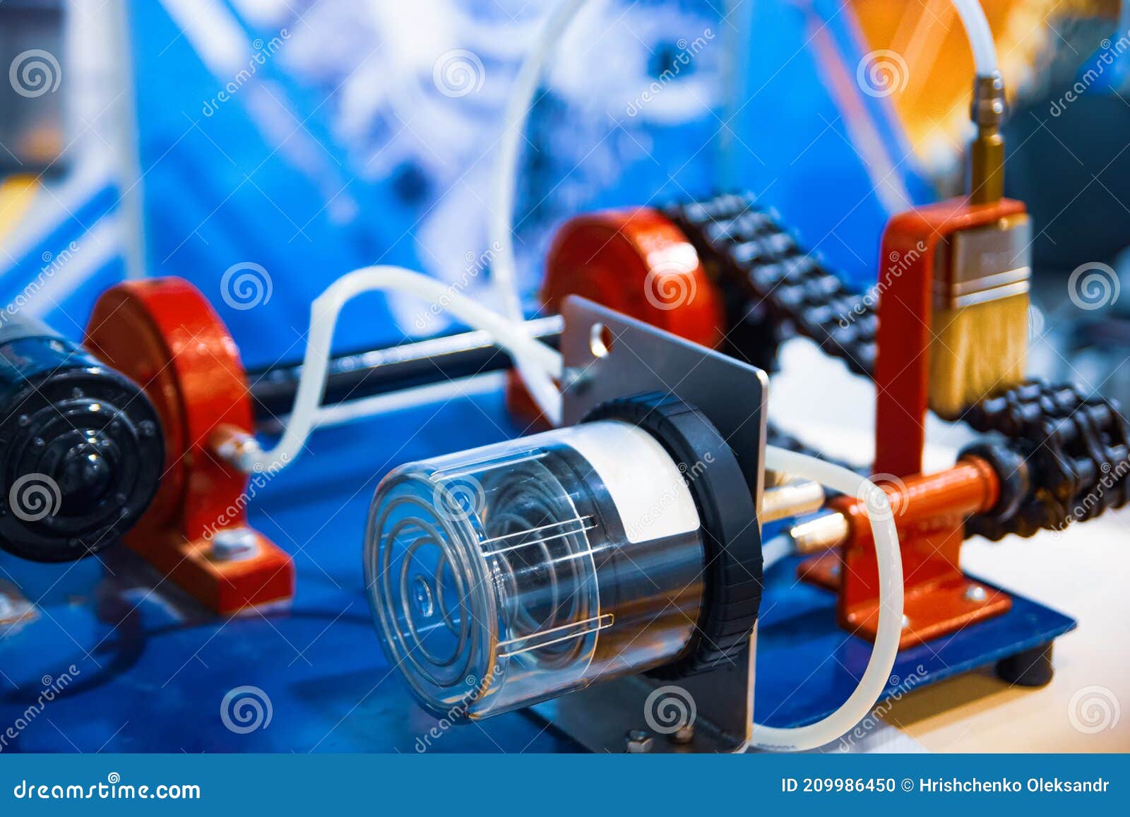 Automatic Chain Cleaner. Brush Clean Metal Chain Stock Photo - Image of ...