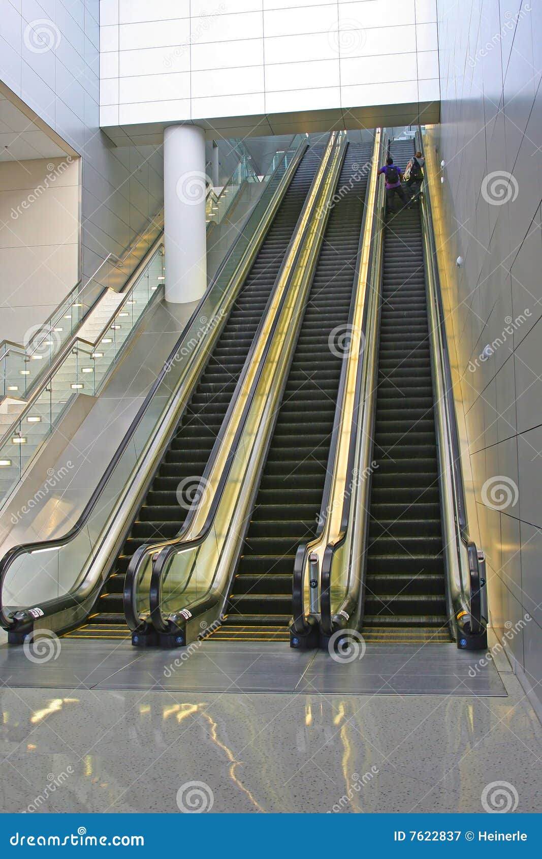 Automatic escalators stock image. Image of interior, standing - 7622837