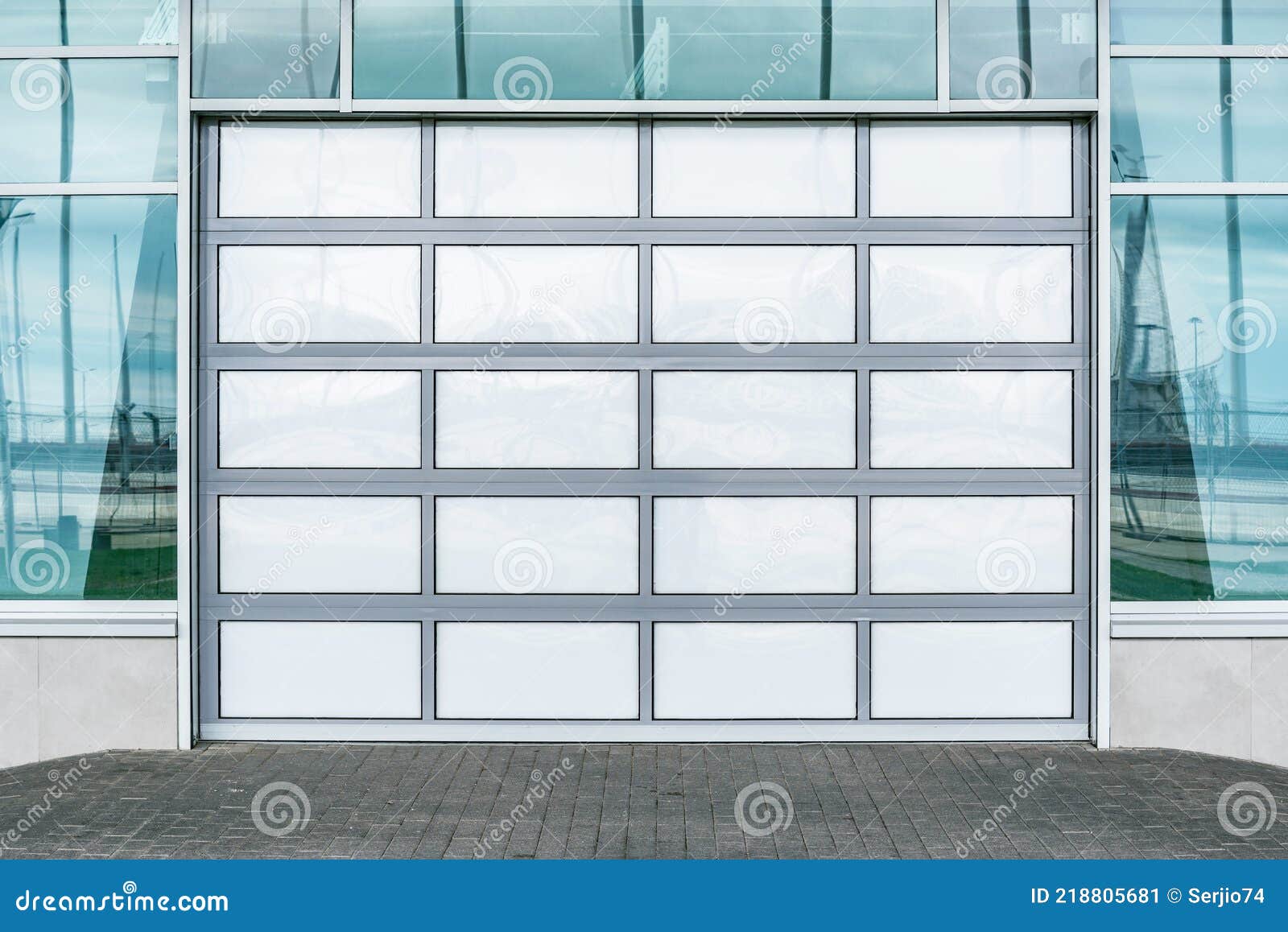 Automatic Gates. The Idea Is Home Safety. Signal Lamp And Antenna For ...