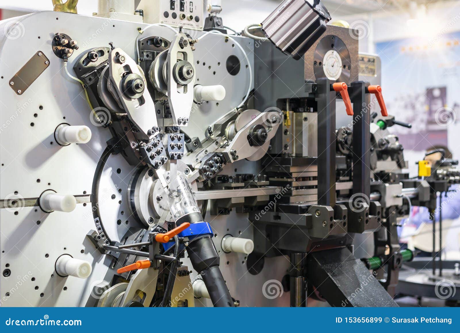 Automatic and High Accuracy Multipurpose Metal Sheet Bending or ...