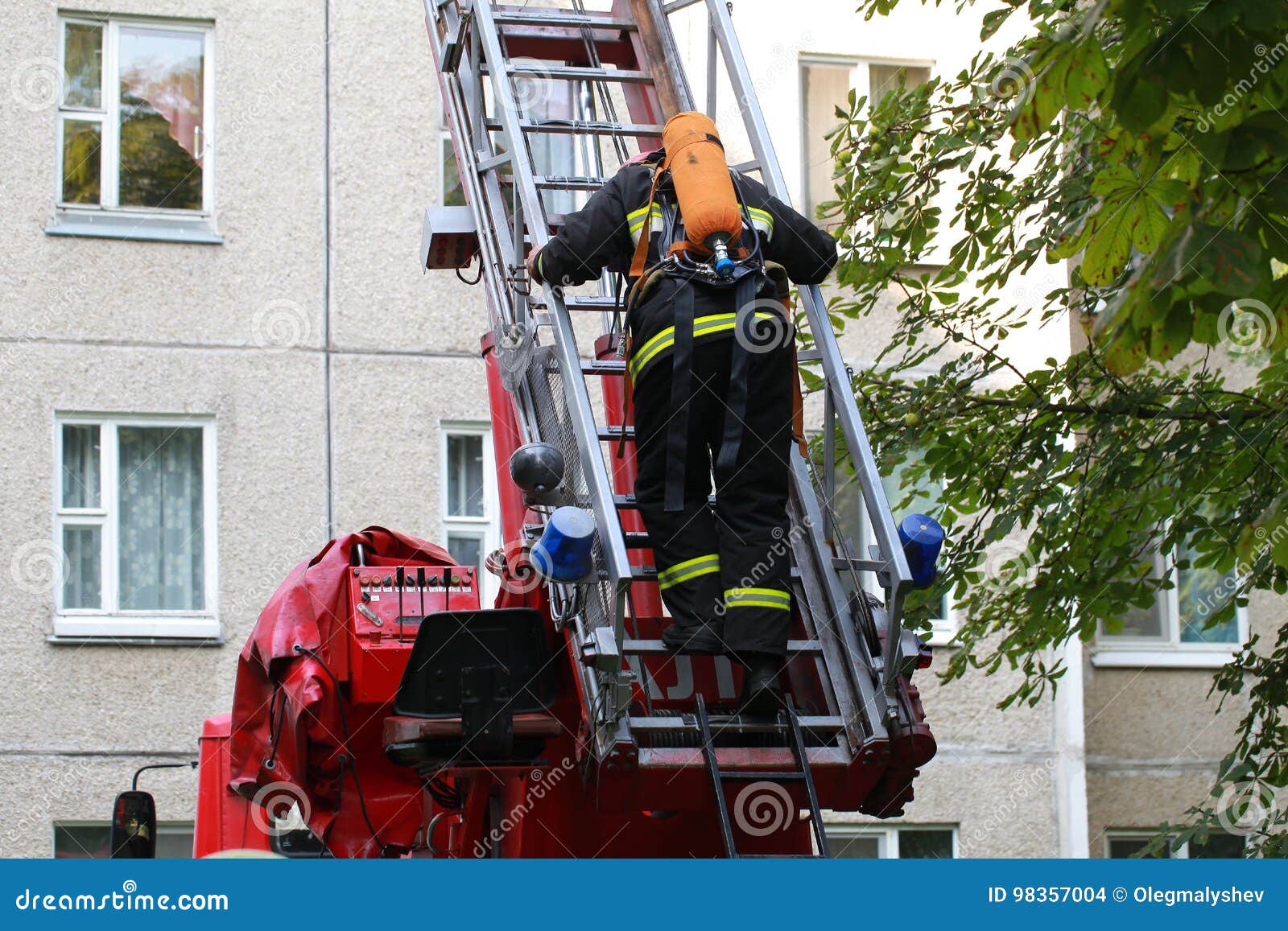 Automatic Ladder of Fire Engine To a Burning House Editorial Stock ...