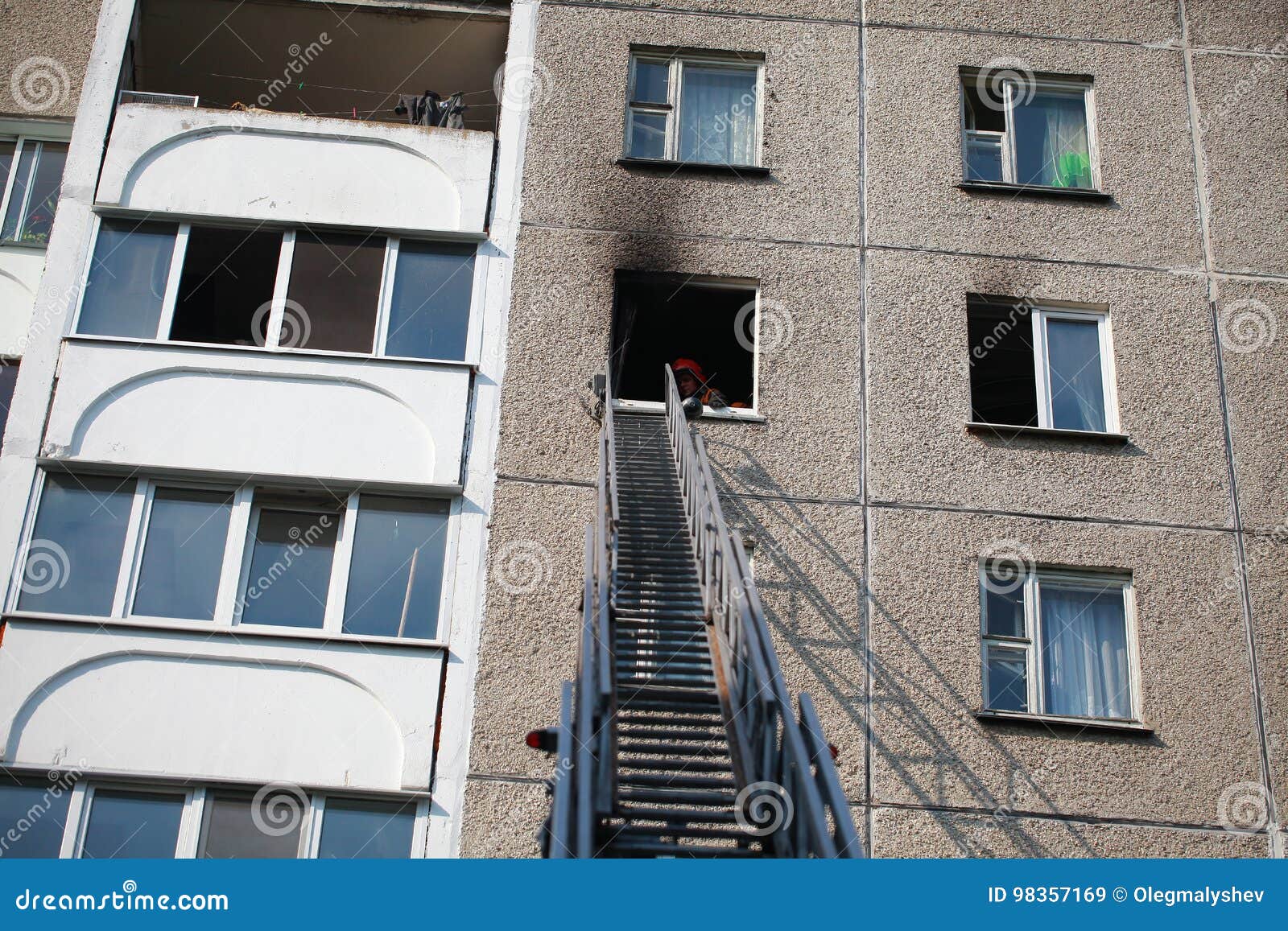 Automatic Ladder of Fire Engine To a Burning House Editorial Stock ...