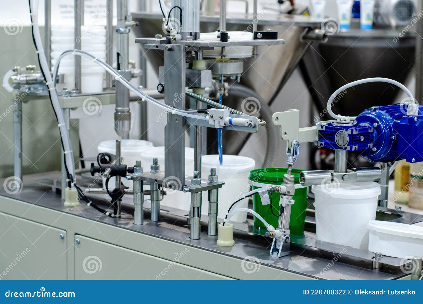 Automatic Line Filling and Seaming and Packing Products into Plastic ...