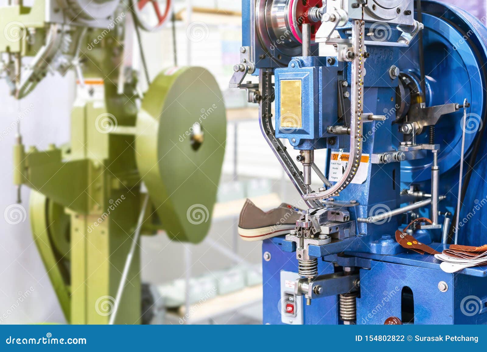 Automatic and Precision Continuous Eyelet Punch Machine for Leather or ...