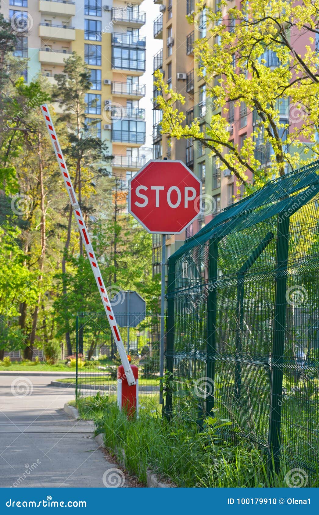 Automatic road barrier stock photo. Image of device - 100179910