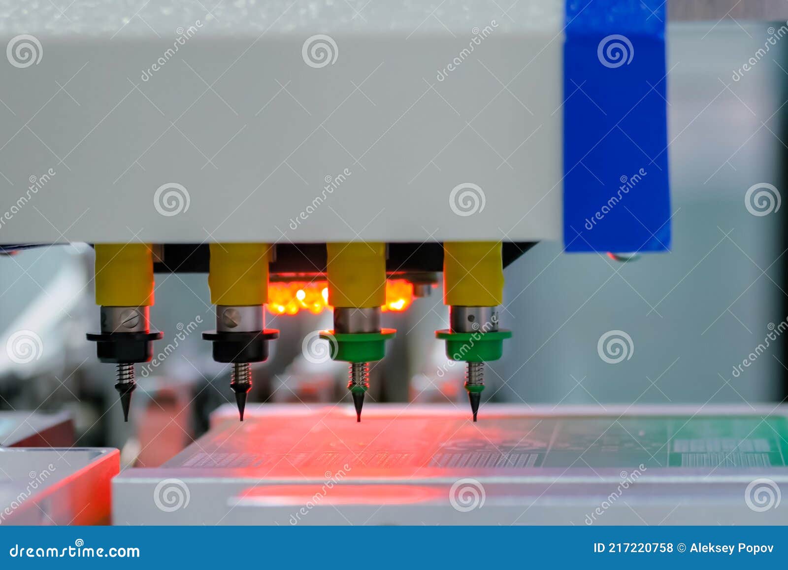 Automatic SMD Pick and Place Machine Assembling Computer Circuit Board ...