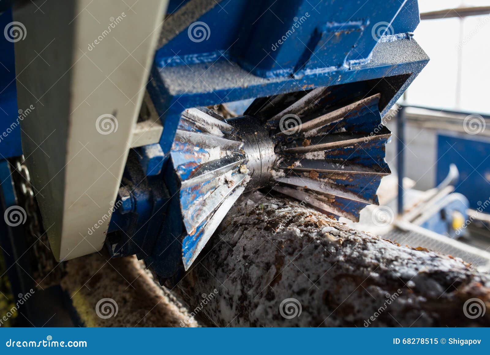 Automatic Sorting Logs Diameter Stock Image - Image of loader, crane ...