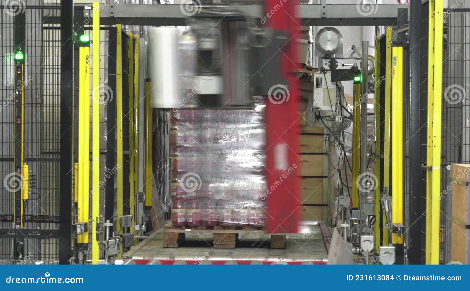 Automatic Wrapper Cuts Off End Stretch Film Stock Footage - Video of ...