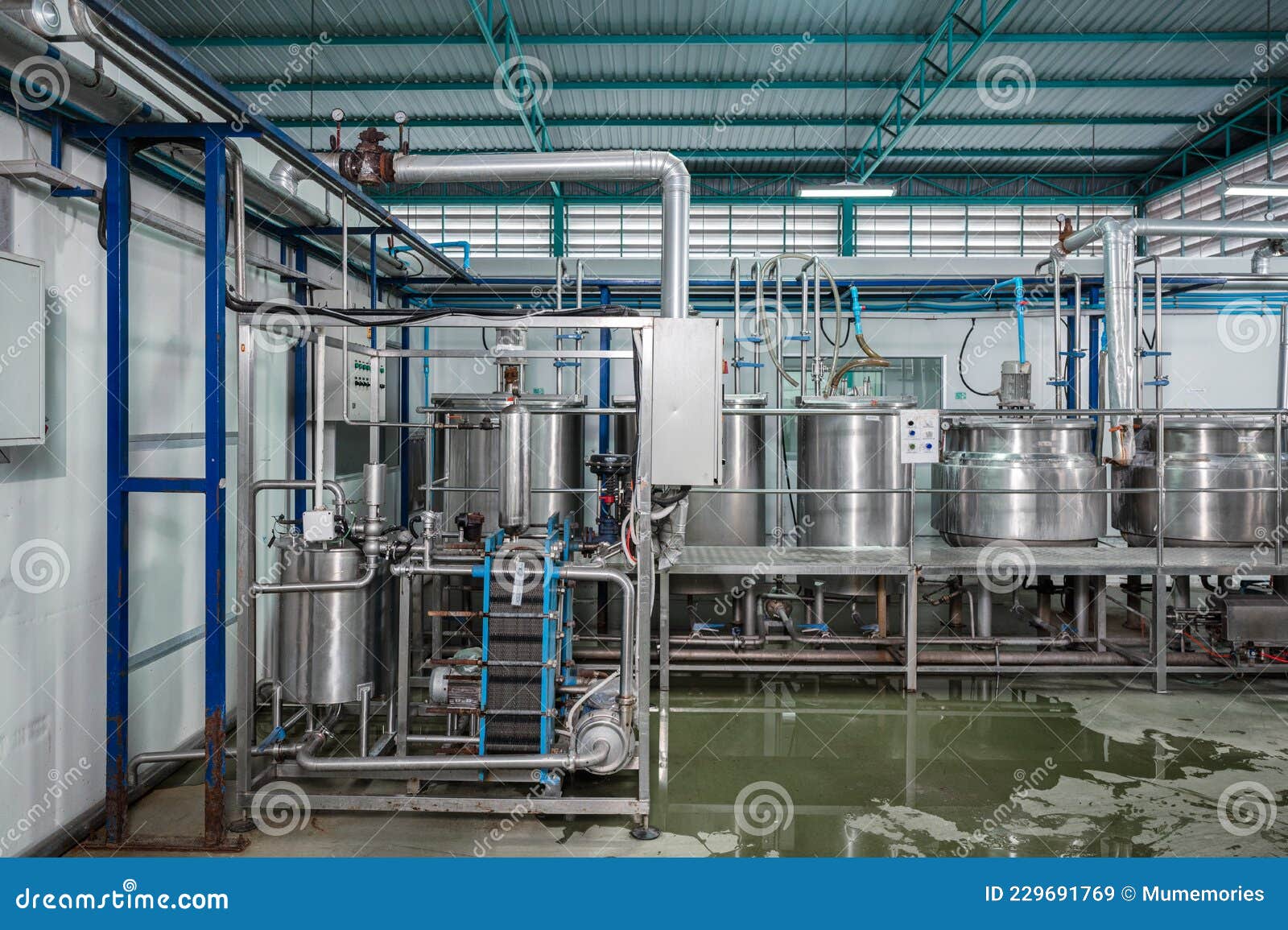 Beverage Processing Plant Manufacture with Stainless Boiler Tanks ...