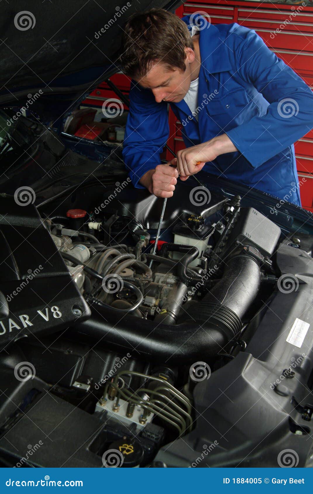 Automechaniker stockbild. Bild von gesamte, mechaniker - 1884005