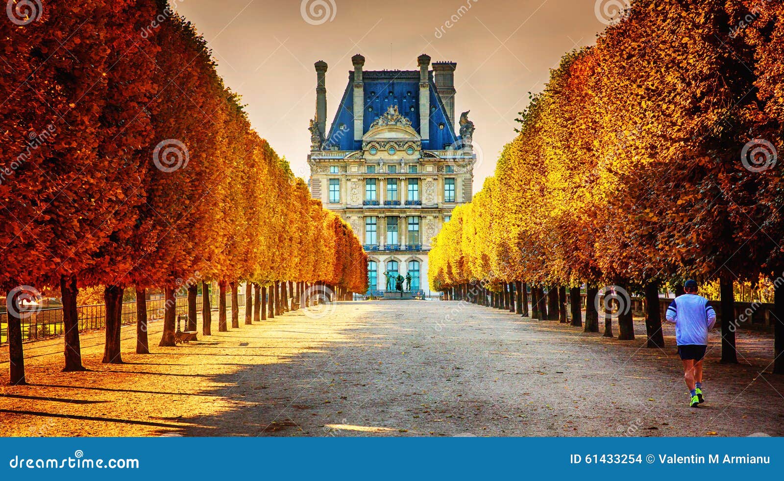 Automne à Paris image stock éditorial. Image du tomber - 61433254