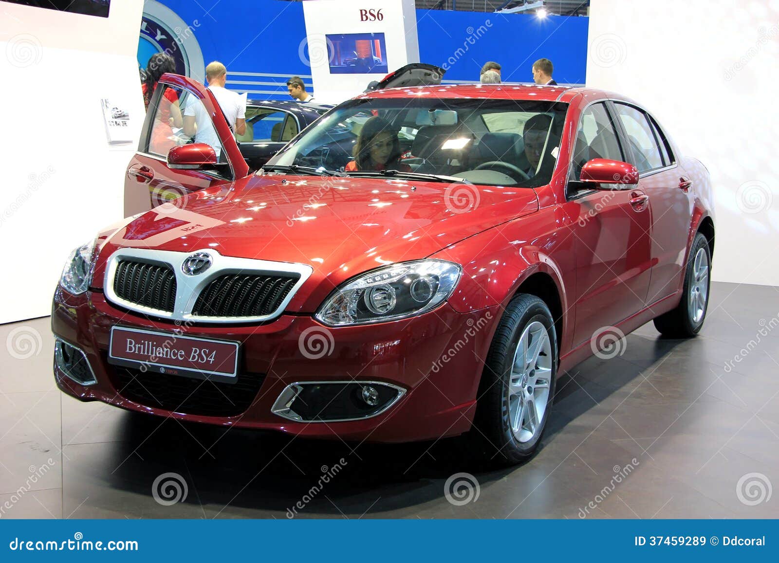 Automobiel-show redactionele stock afbeelding. Image of ontwerp - 37459289