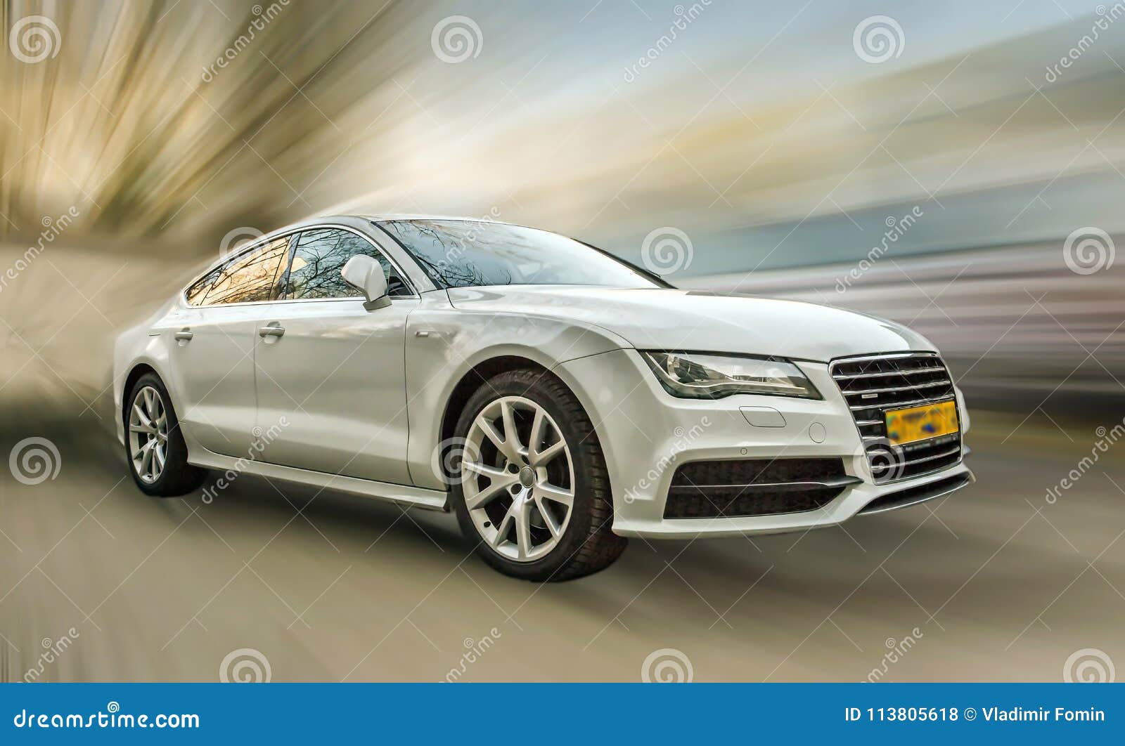 Automobile Di Bianco Di Audi A7 Fotografia Stock - Immagine di ...
