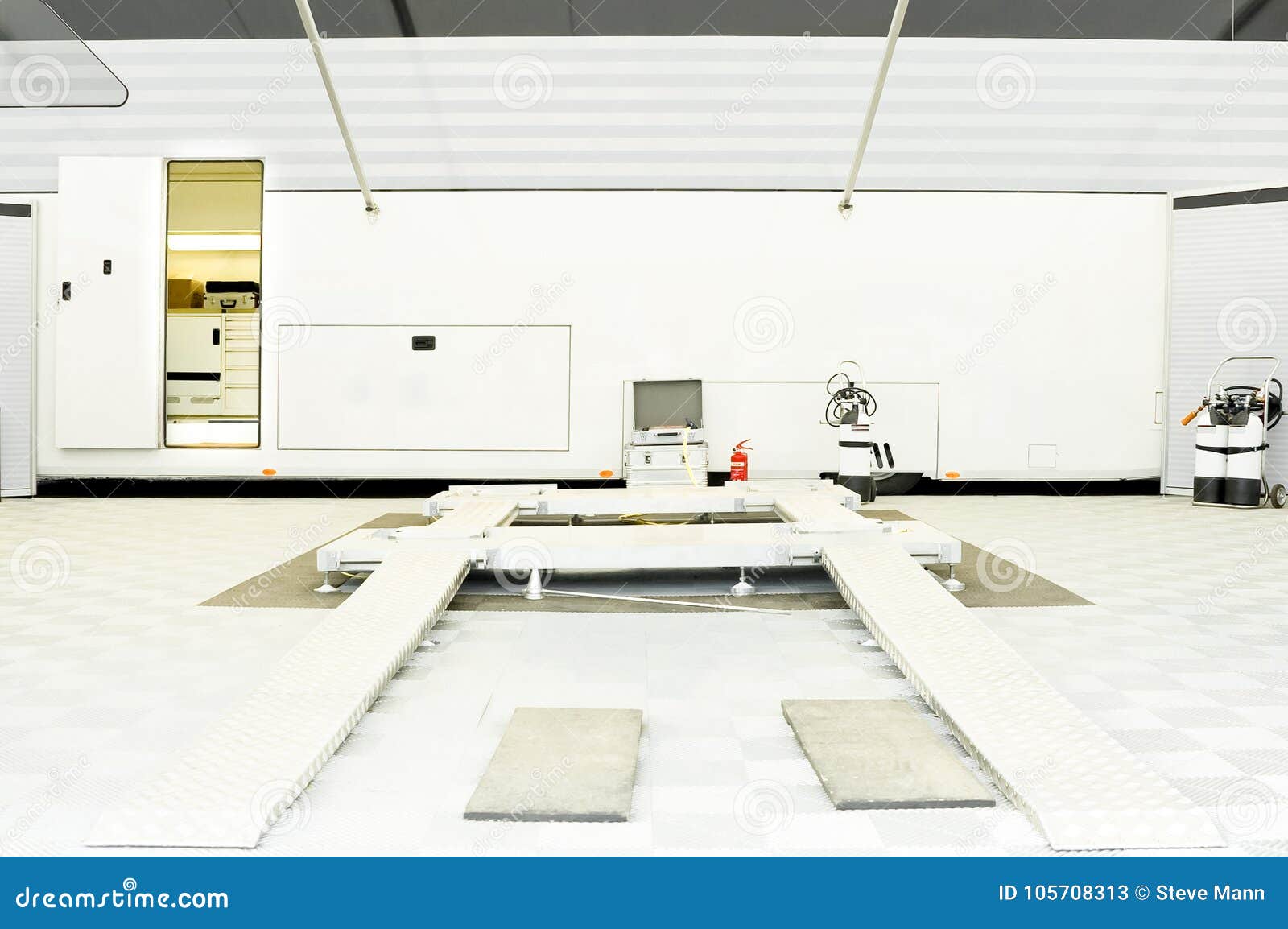 Automotive repair workshop stock image. Image of motor - 105708313