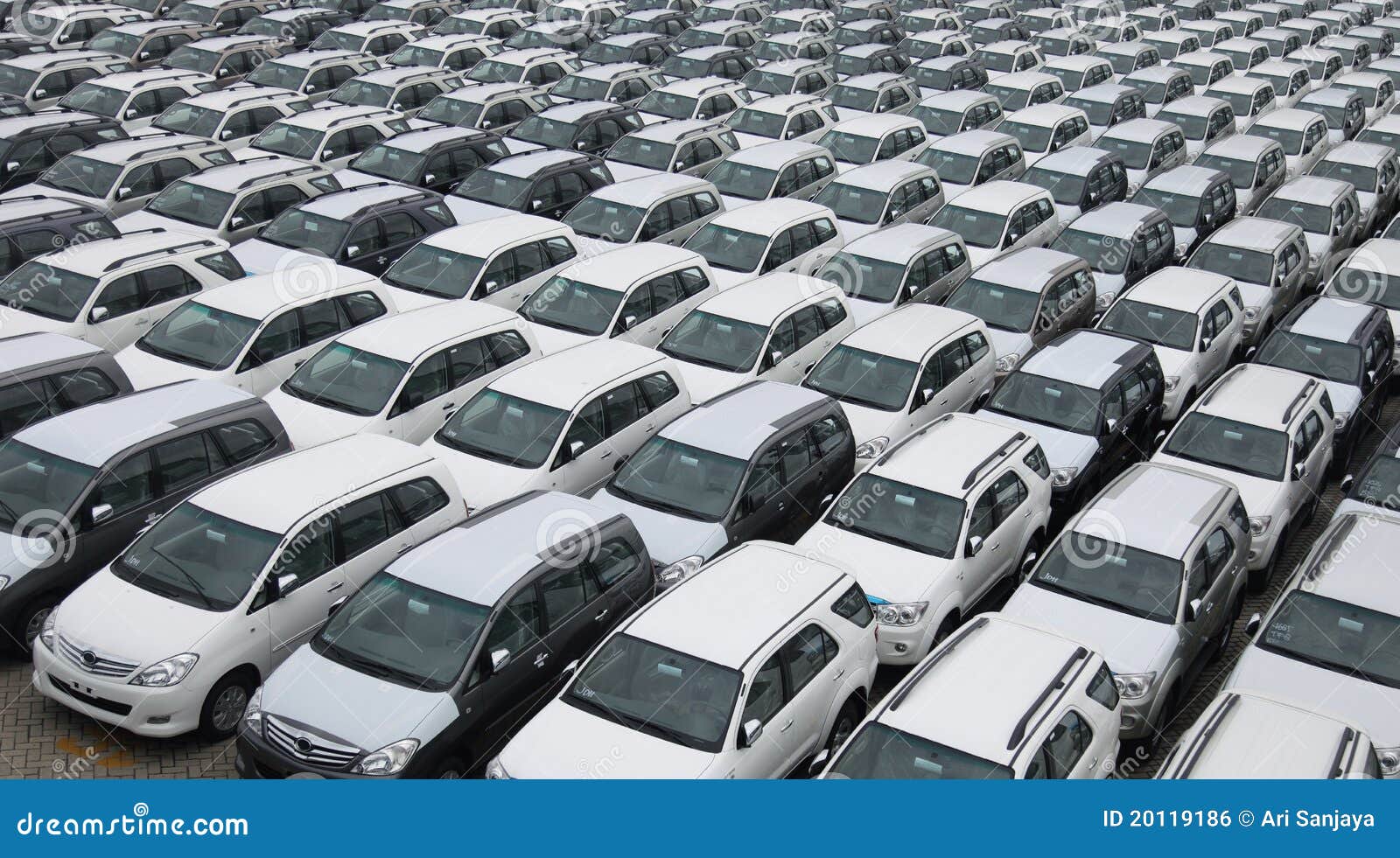 Automuster stockfoto. Bild von autos, transport, muster - 20119186