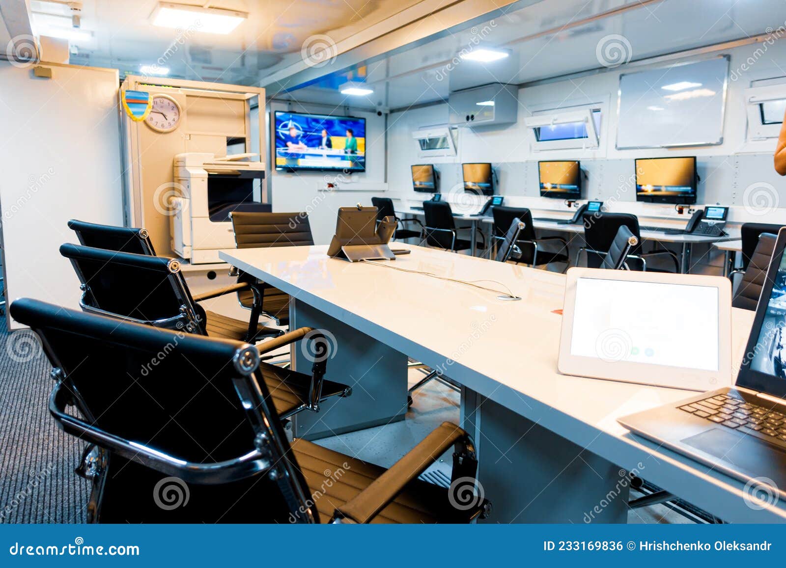 Autonomous Mobile Emergency Control Room. Emergency Control Room ... Autonomous Mobile Emergency Control Room. Emergency Control Room ...