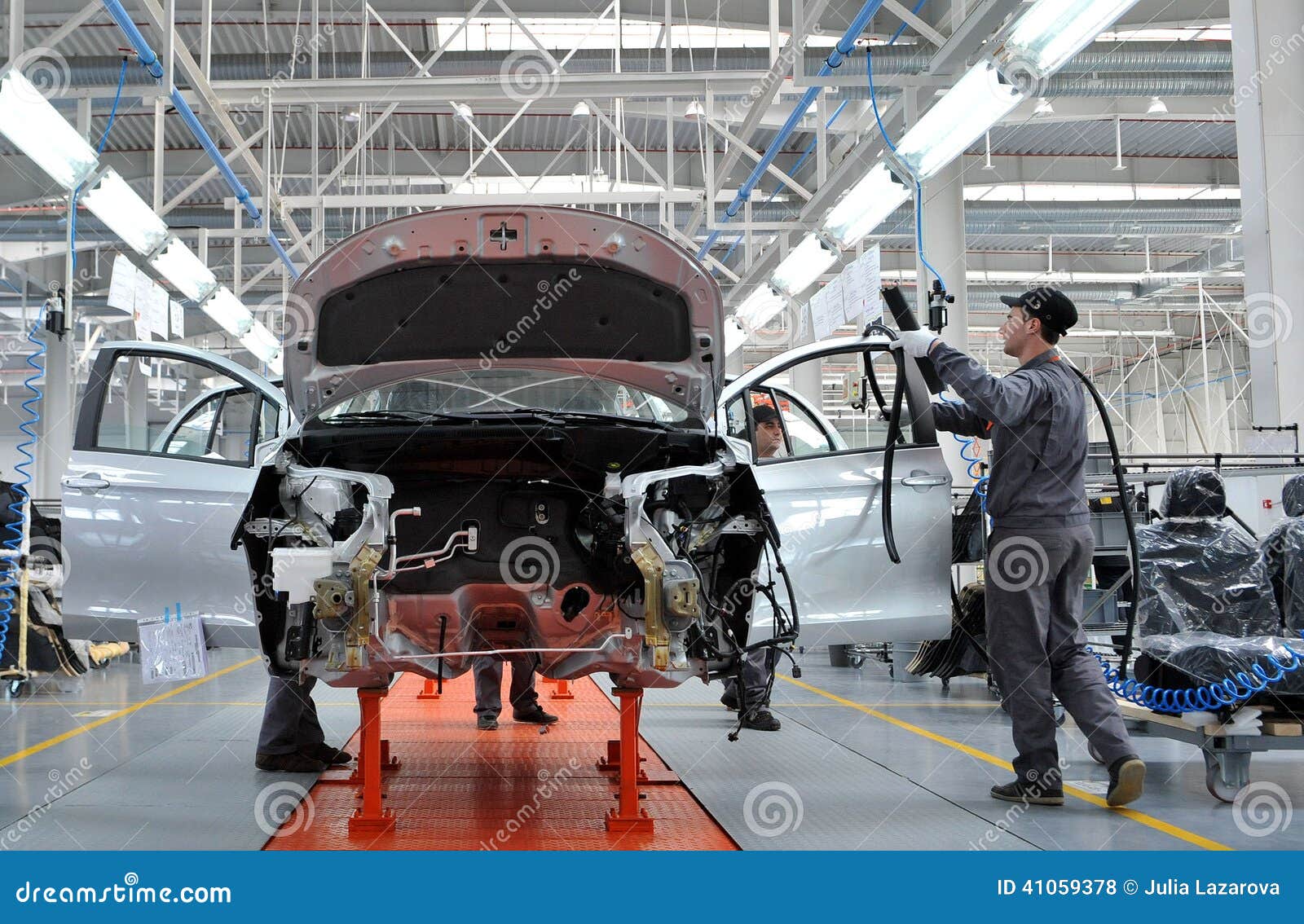 Autoproduktion redaktionelles stockfoto. Bild von steuerung - 41059378