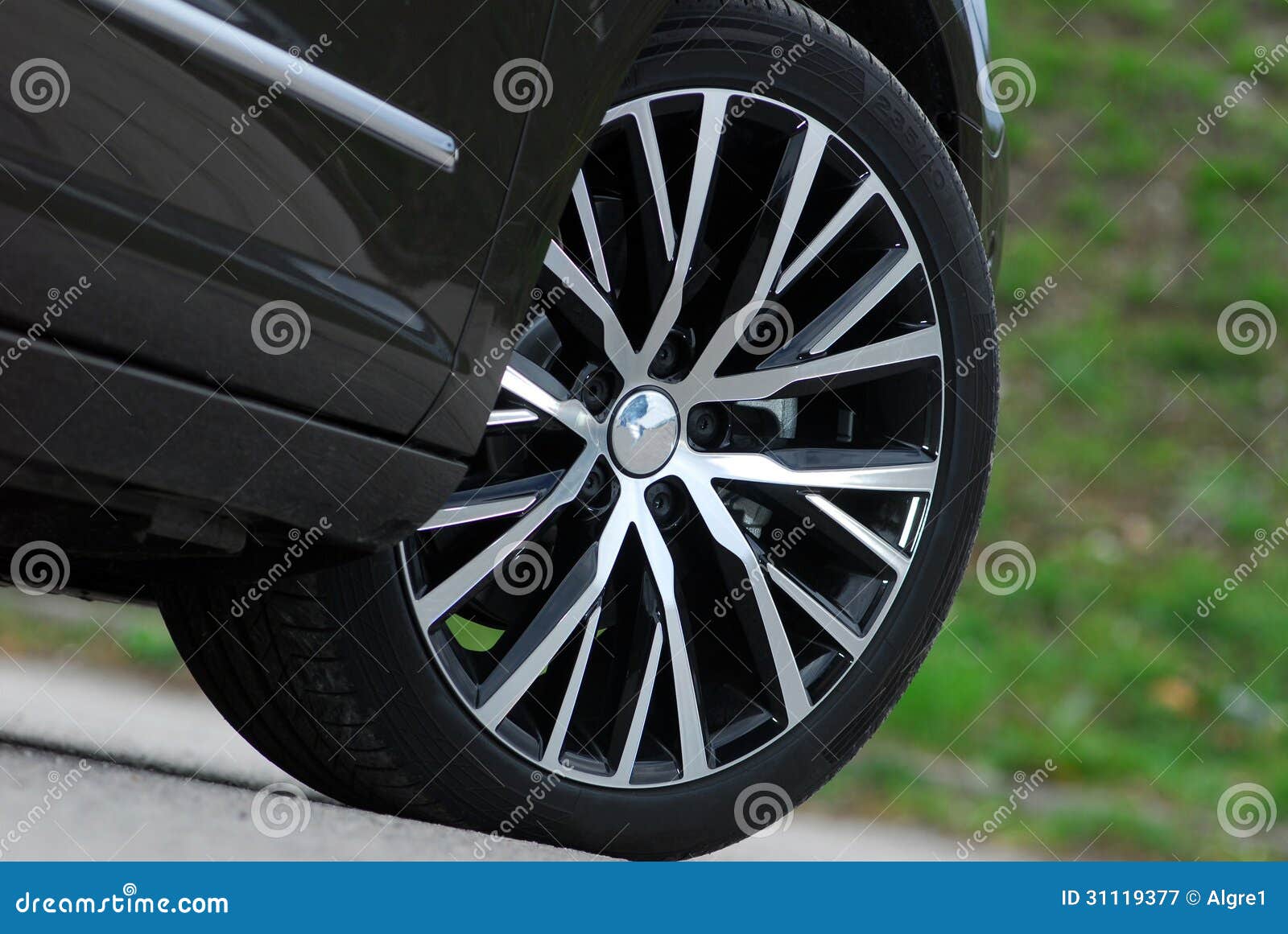 Autorad stockbild. Bild von eleganz, scheinwerfer, auto - 31119377