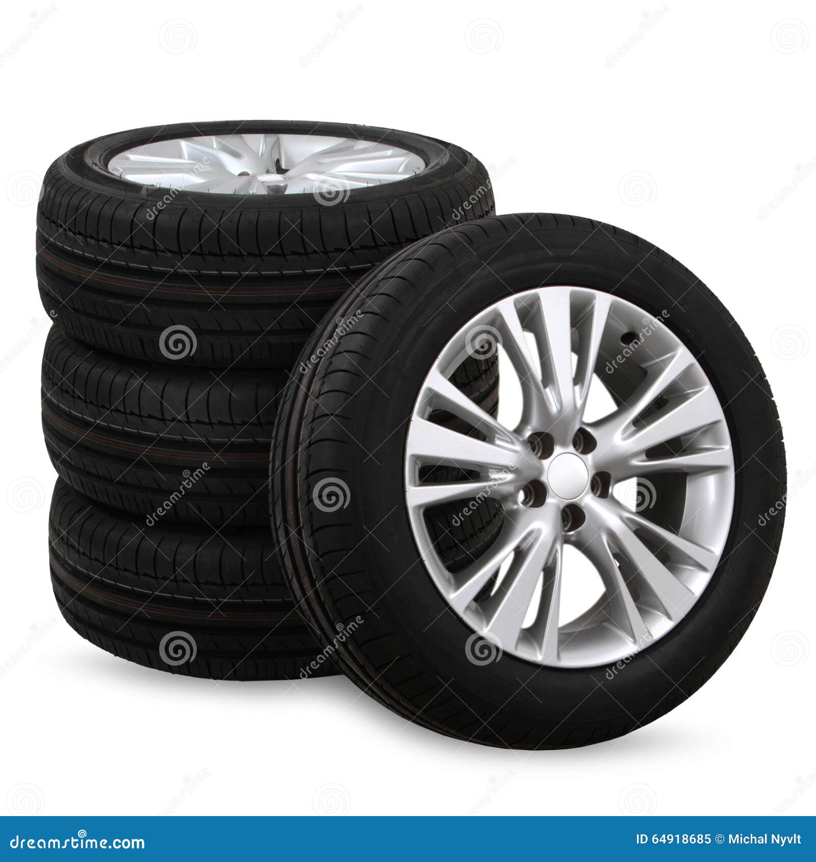 Autoreifen Auf Einem Weißen Hintergrund Stockbild - Bild von automobil ...