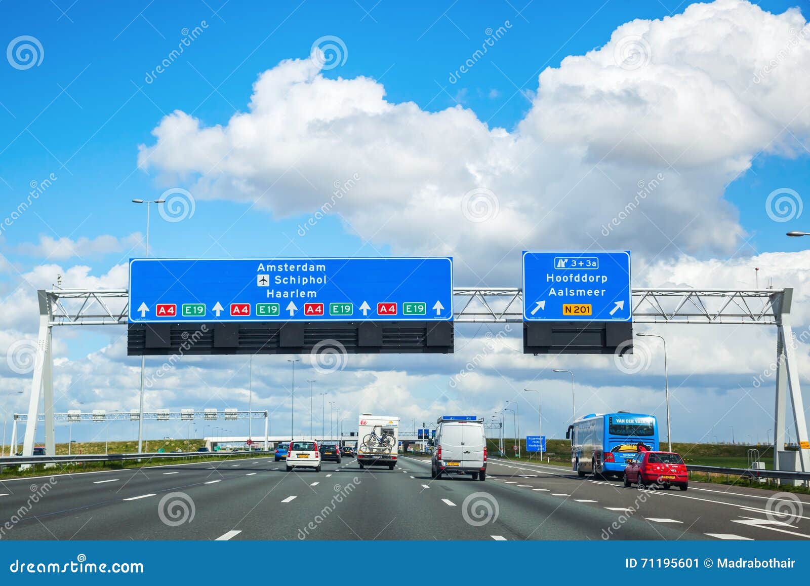 Autoroute A4 aux Pays-Bas photo éditorial. Image du europe - 71195601