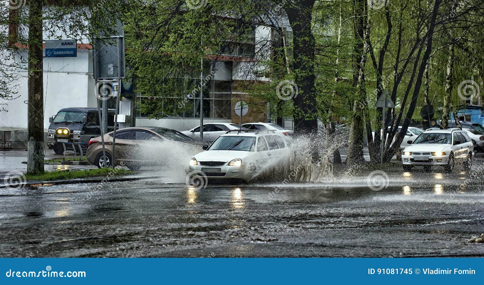 Autos und Regen stockbild. Bild von verkehr, kasachstan - 91081745