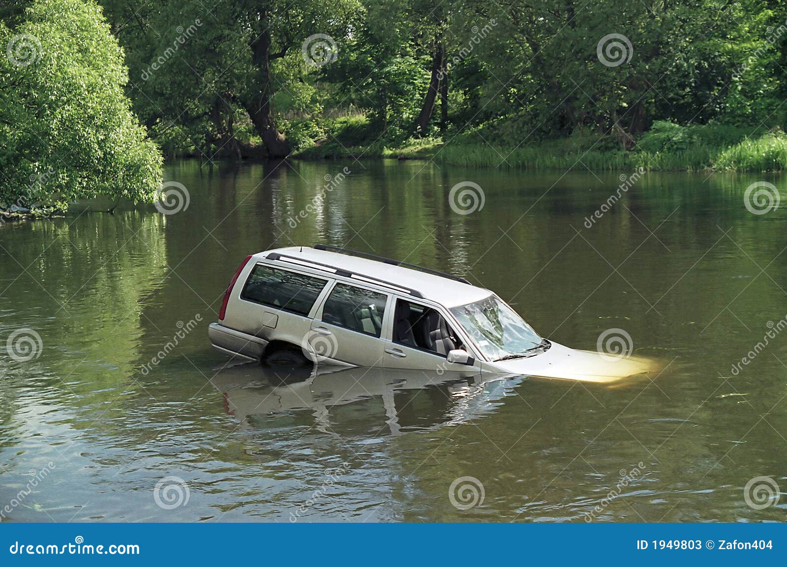 Autounfall stockbild. Bild von gebrochen, unvorsichtig - 1949803