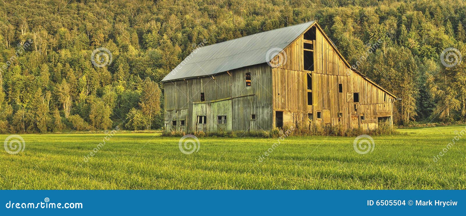 Autumn Barn Old Farm stock photo. Image of sunset, columbia - 6505504
