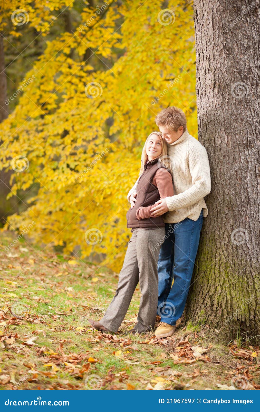 Autumn Love Couple Hugging Happy in Park Stock Image - Image of pair ...