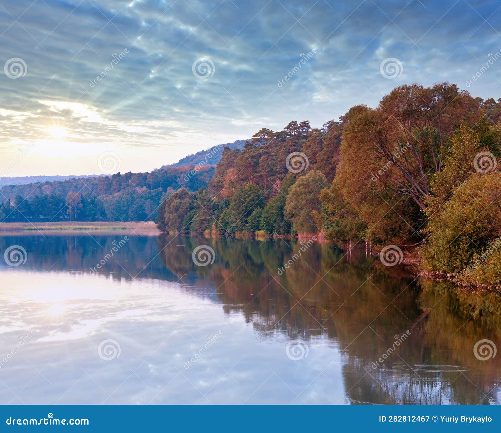 Autumn misty evening lake stock image. Image of mere - 282812467