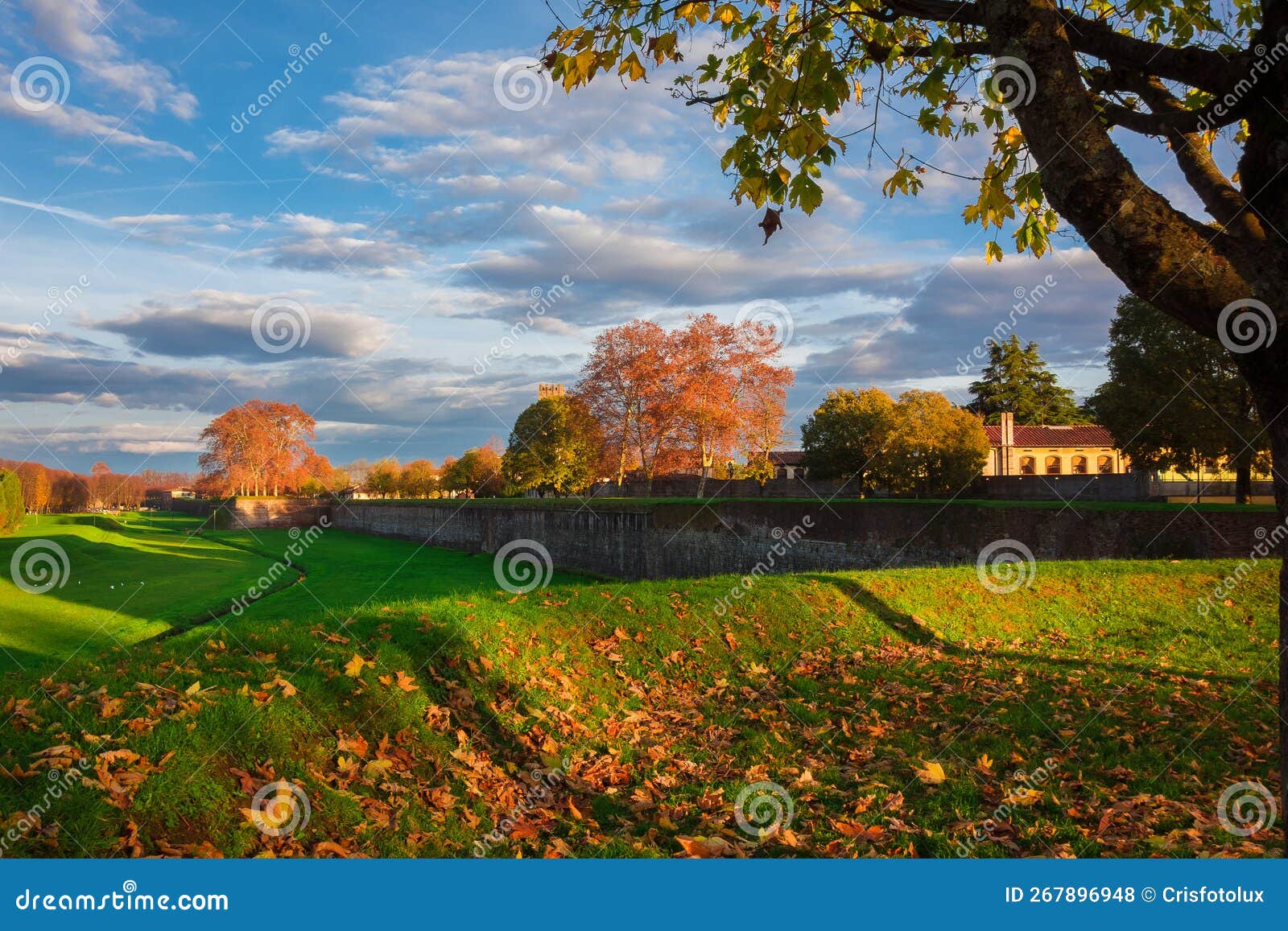 Autumn View of Lucca Walls Park Stock Photo - Image of rampart, fort ...