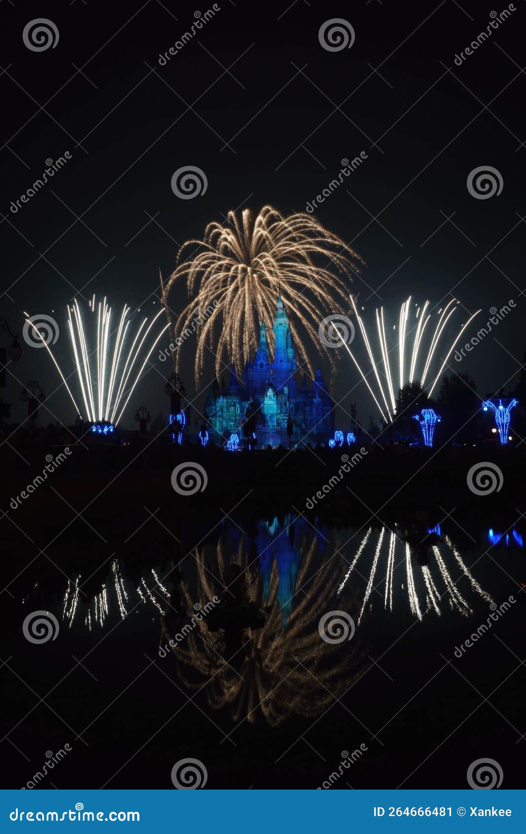 `Avatar 2: the Way of Water` Premiere Special Fireworks Stock Image ...