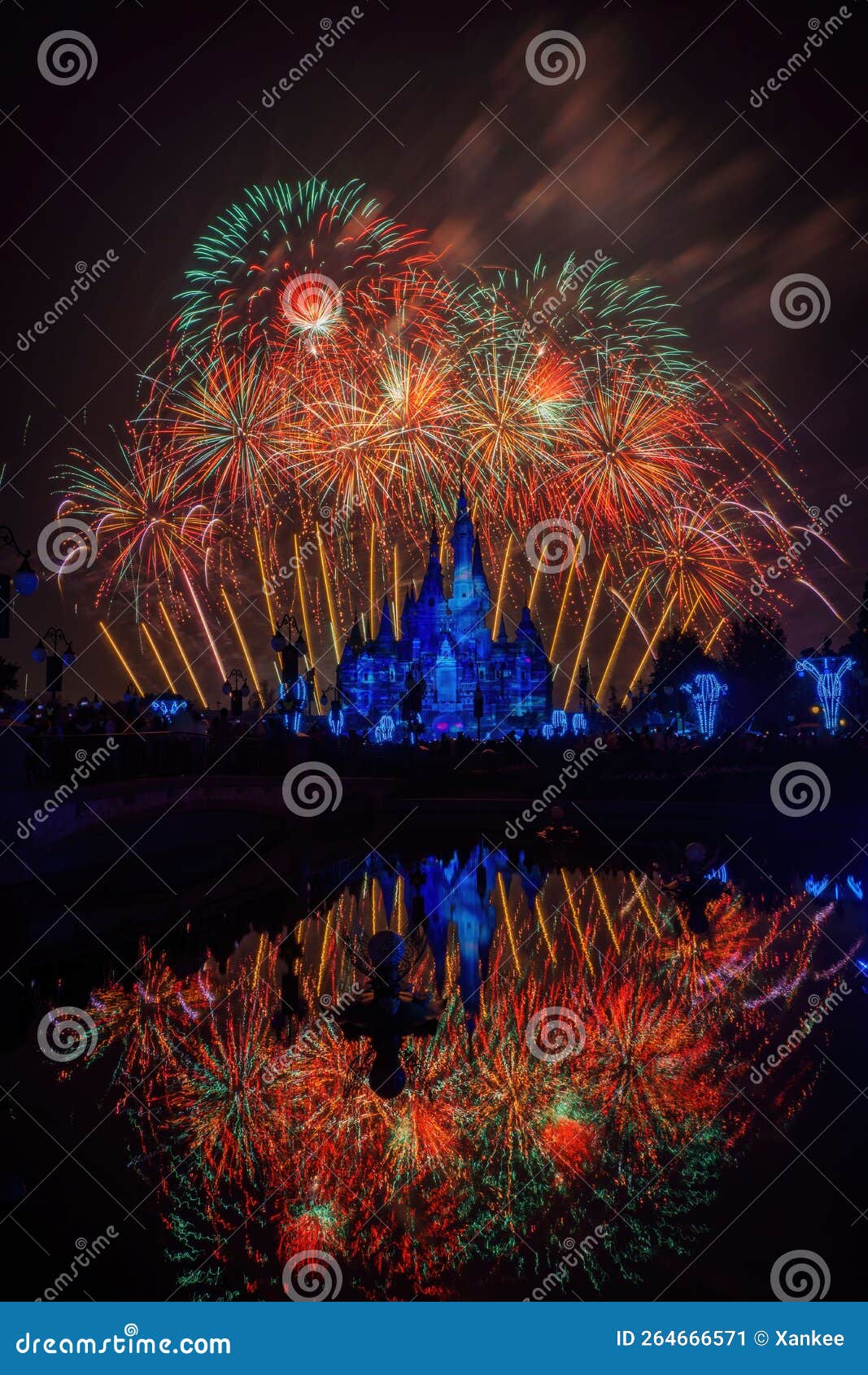 `Avatar 2: the Way of Water` Premiere Special Fireworks Editorial Photo ...