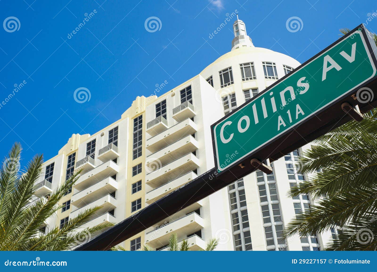 Avenida de Collins imagen de archivo. Imagen de arte - 29227157