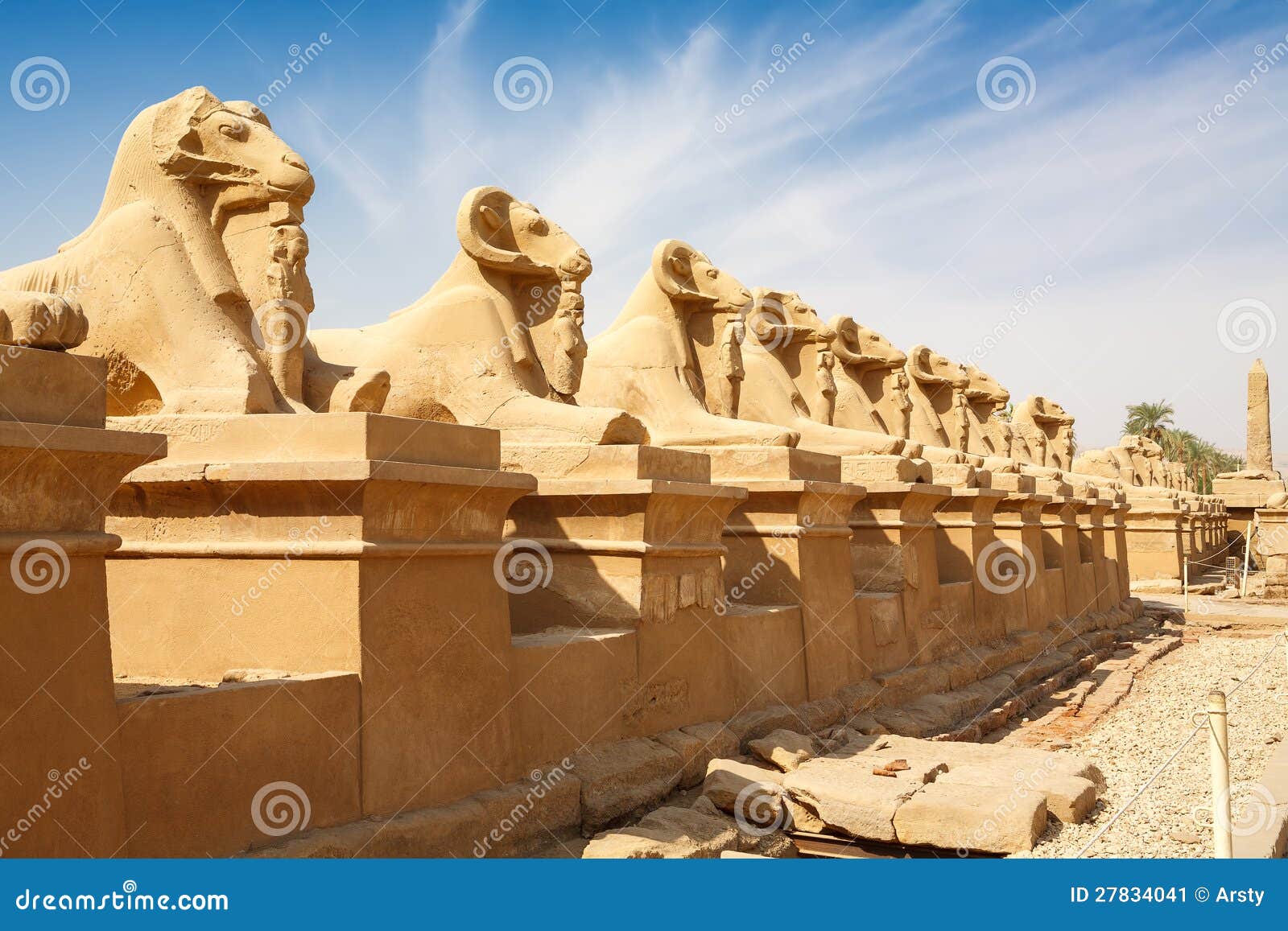 Avenida De Las Esfinges. Luxor, Egipto Imagen de archivo - Imagen de ...