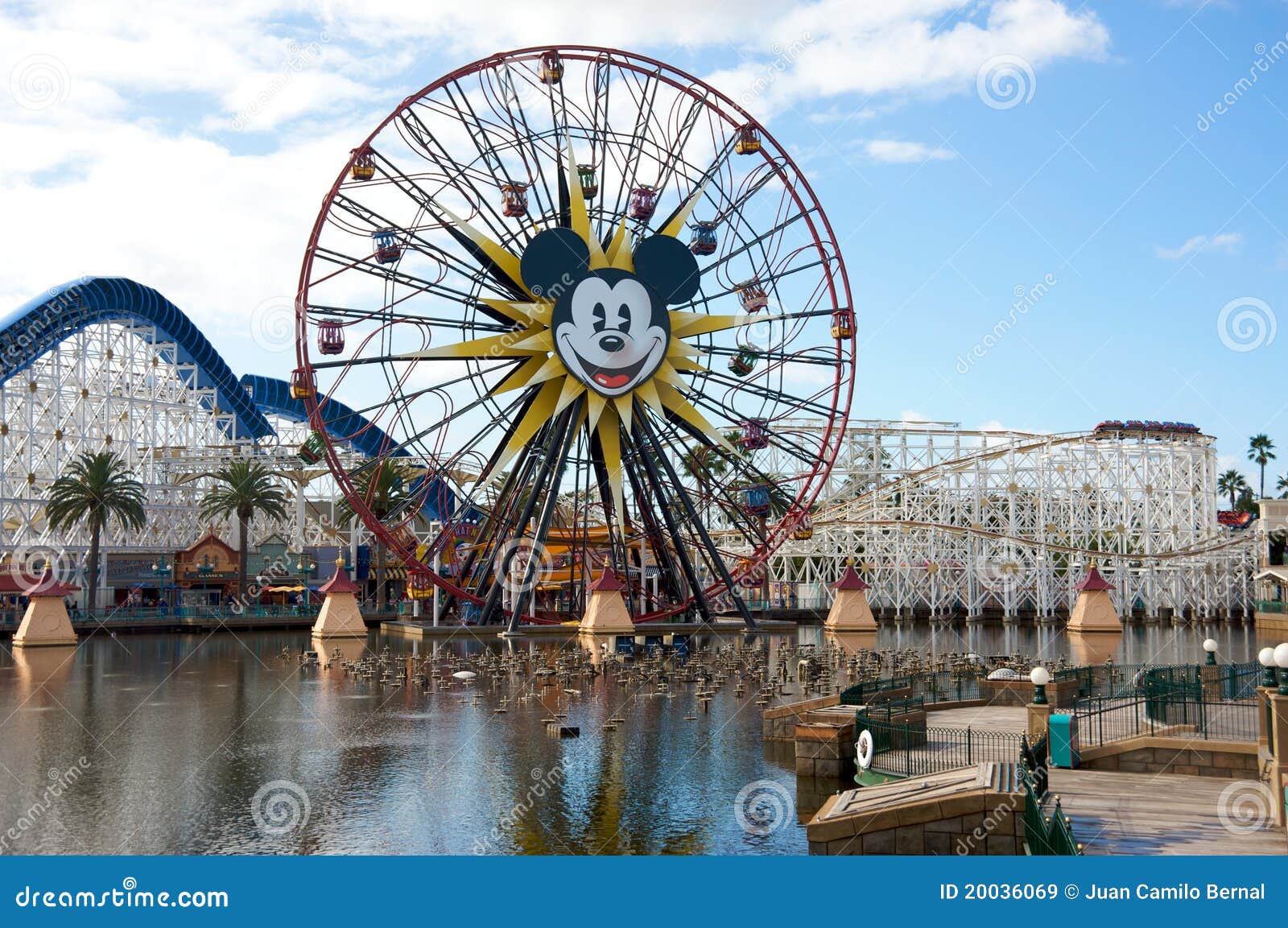 Aventura De Disney California Imagen de archivo editorial - Imagen de ...
