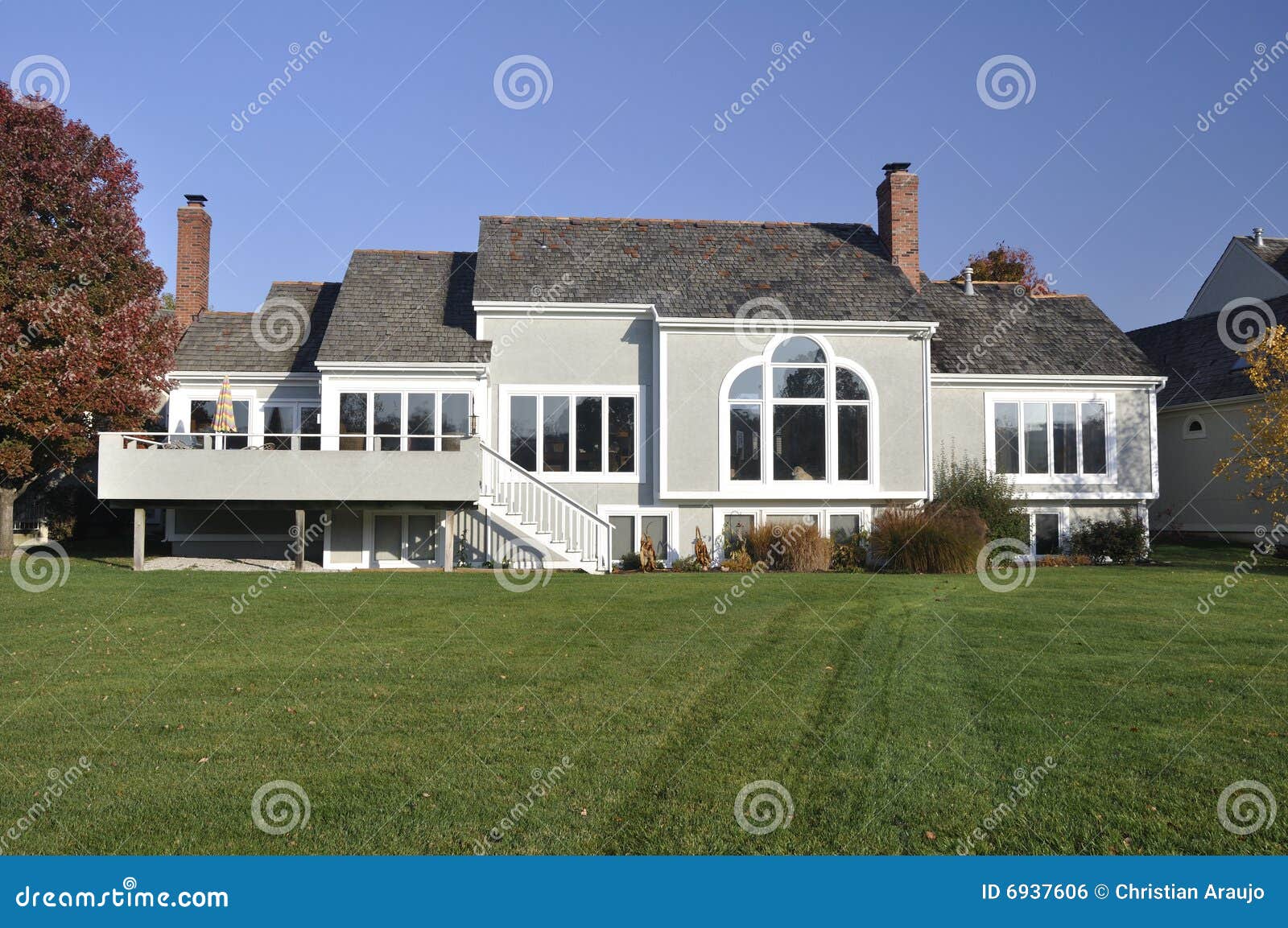 Average House stock photo. Image of condo, market, backyard - 6937606