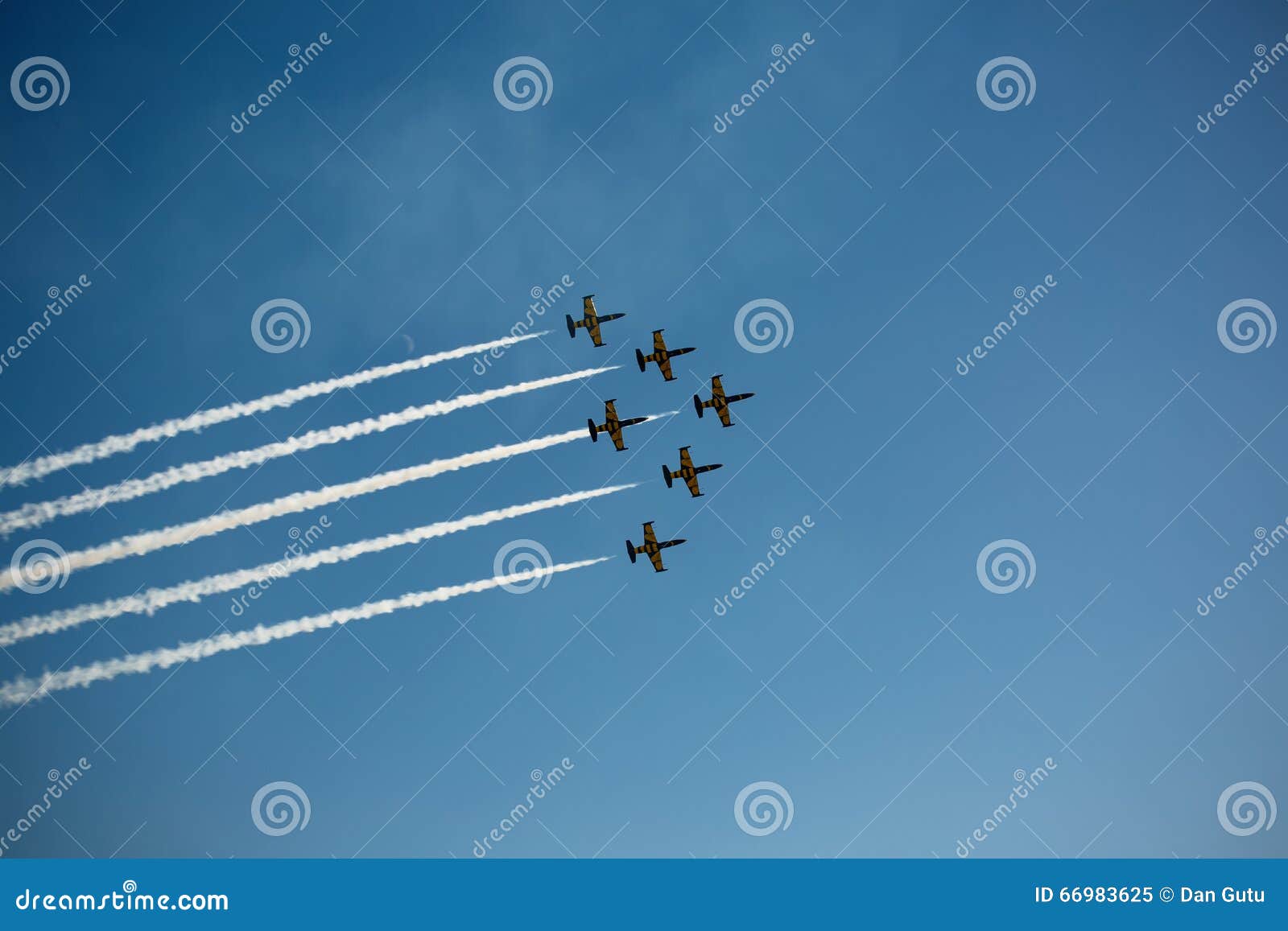 Avia show stock image. Image of aircraft, flying, arrangement - 66983625